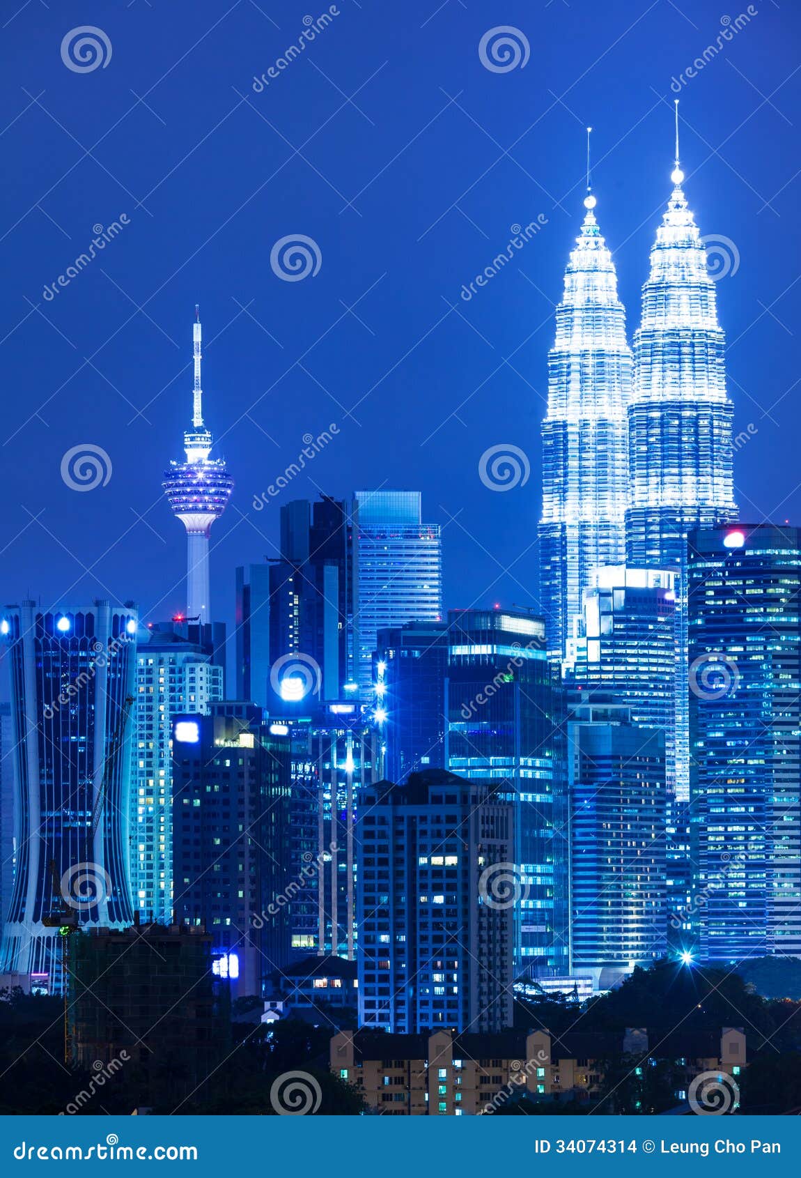 Kuala Lumpur skyline stock photo. Image of twin, capital - 34074314