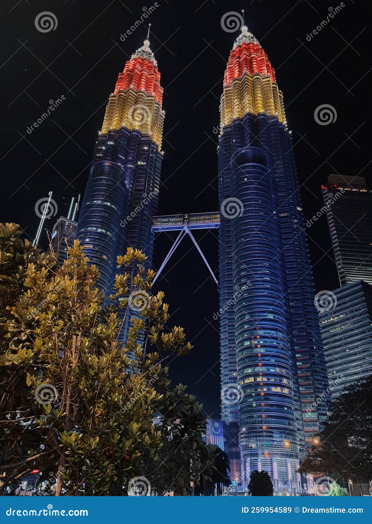 Kuala Lumpur Twin Tower , KLCC Stock Image - Image of tower, lumpur ...