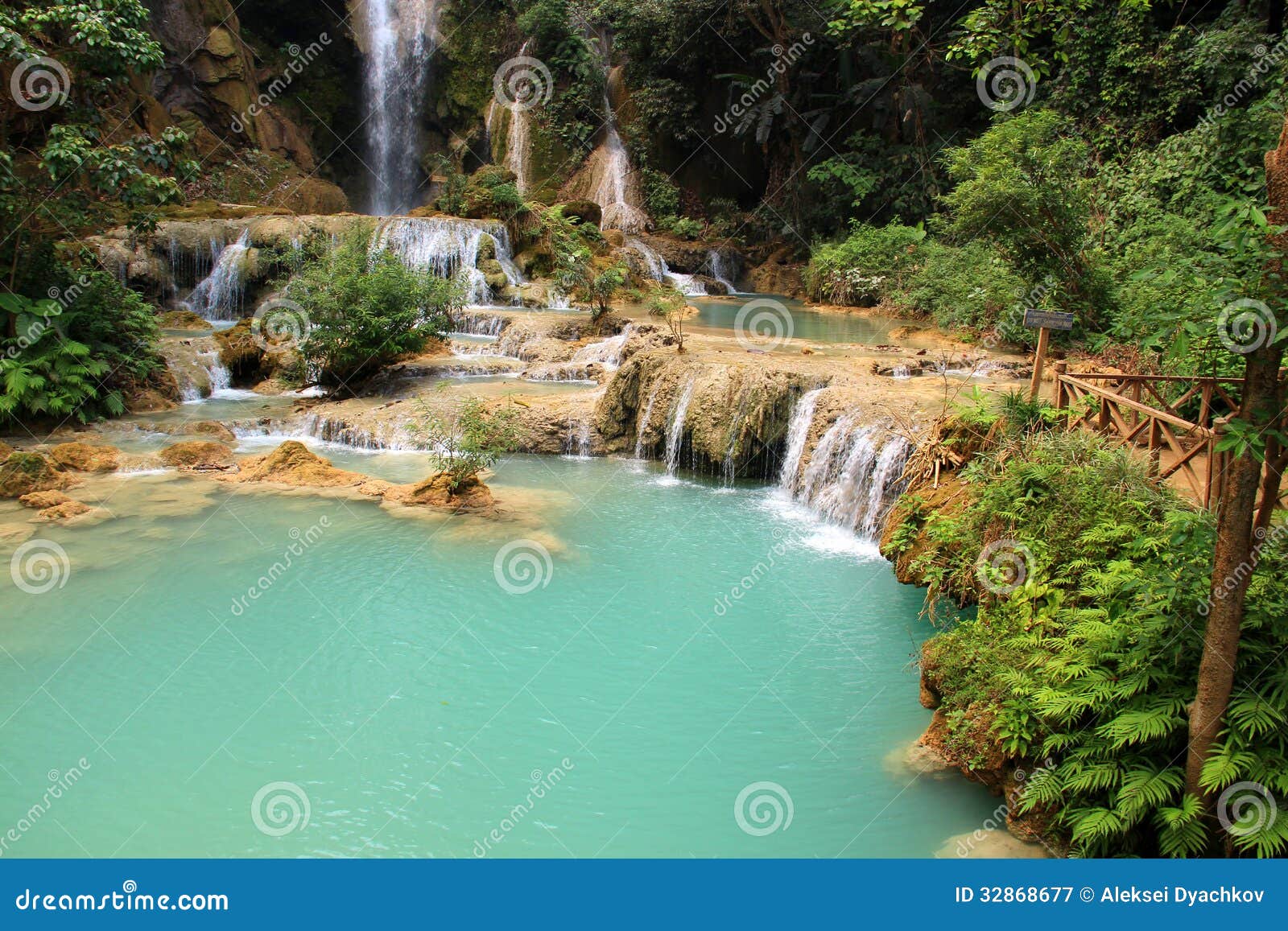Kuang Si Waterfall, Luang Prabang, Laos Stock Afbeelding - Image of ...