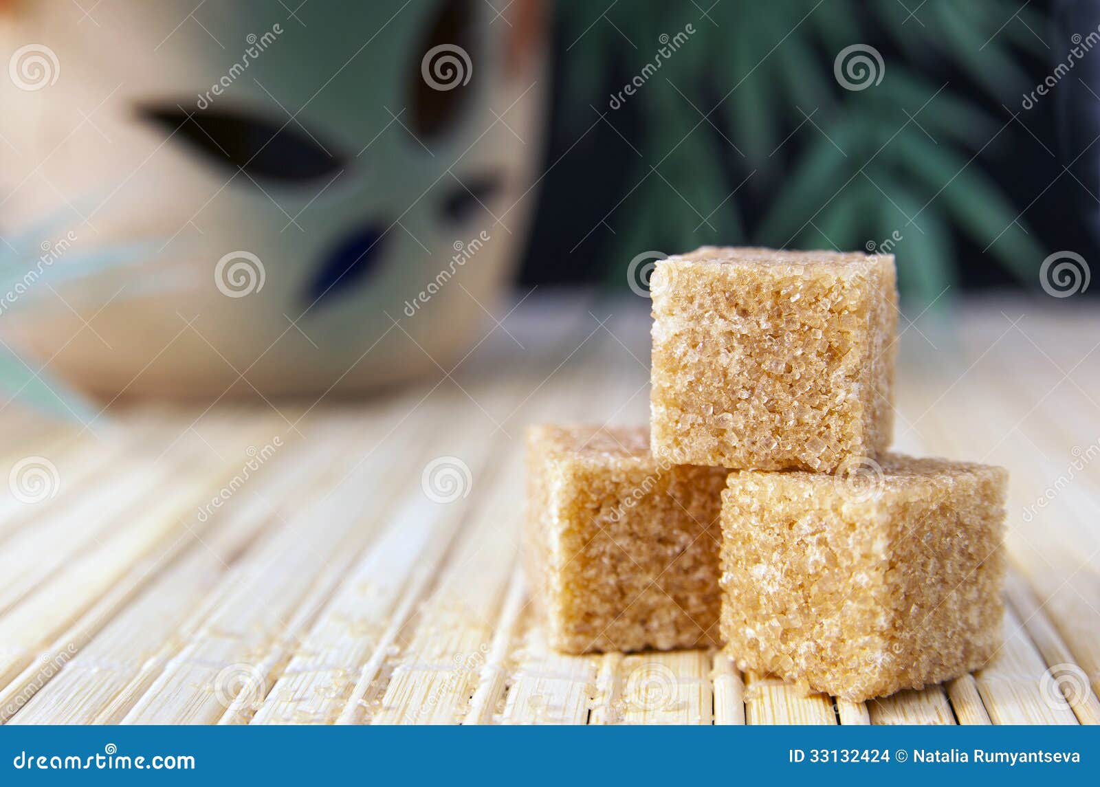 Kubussen van rietsuiker stock foto. Image of ingrediënt - 33132424