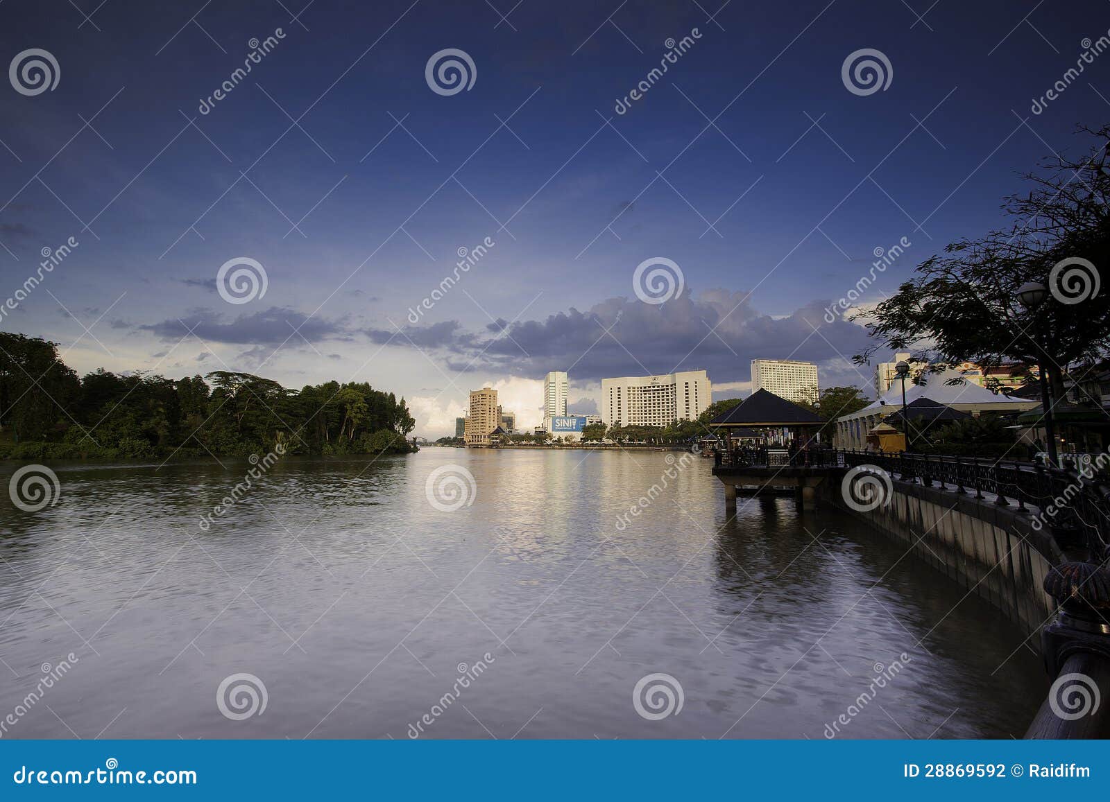 Kuching Waterfront editorial photography. Image of outdoors - 28869592