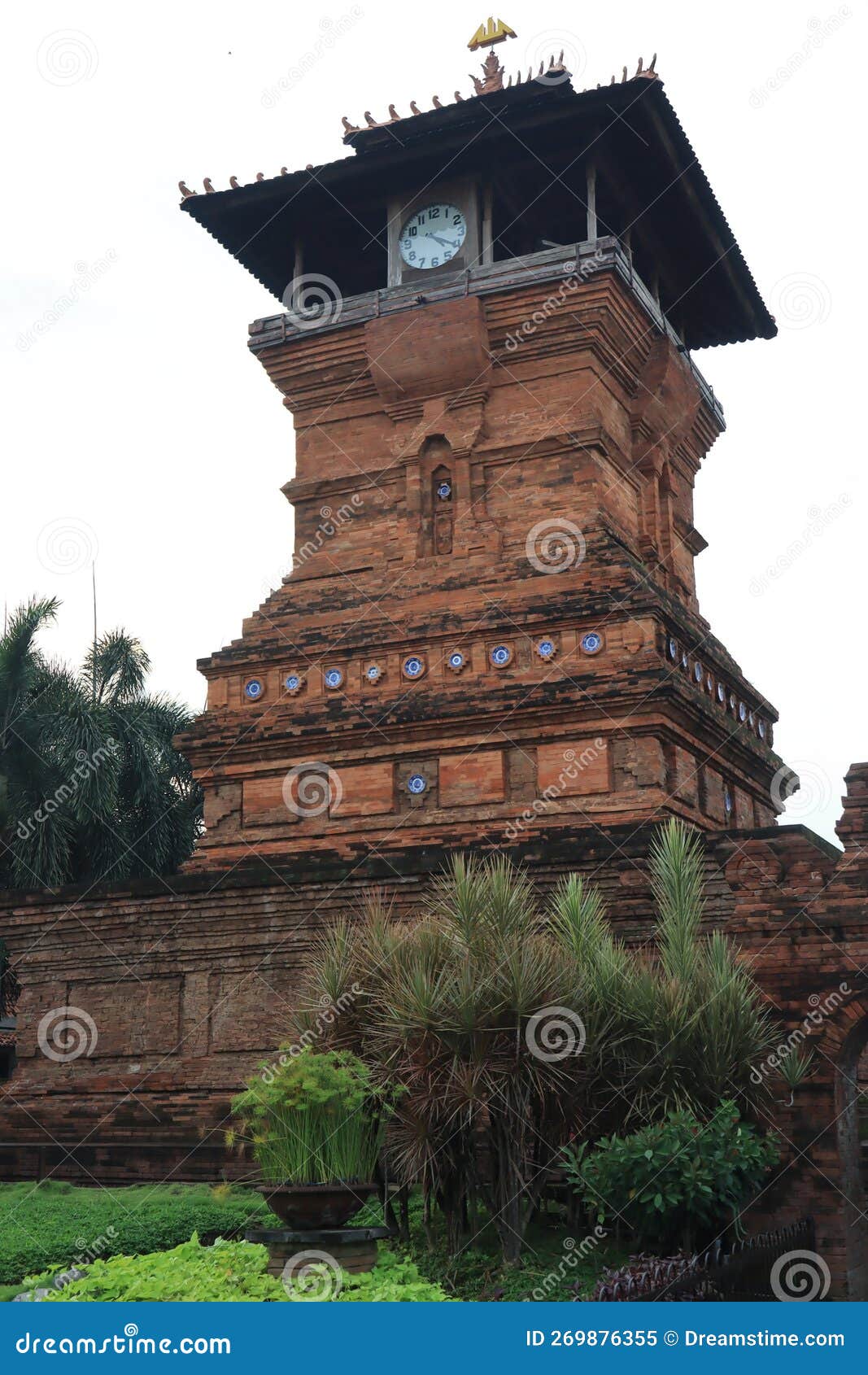 Kudus, December 2022. Photo Portrait Of The Kudus Tower Mosque ...