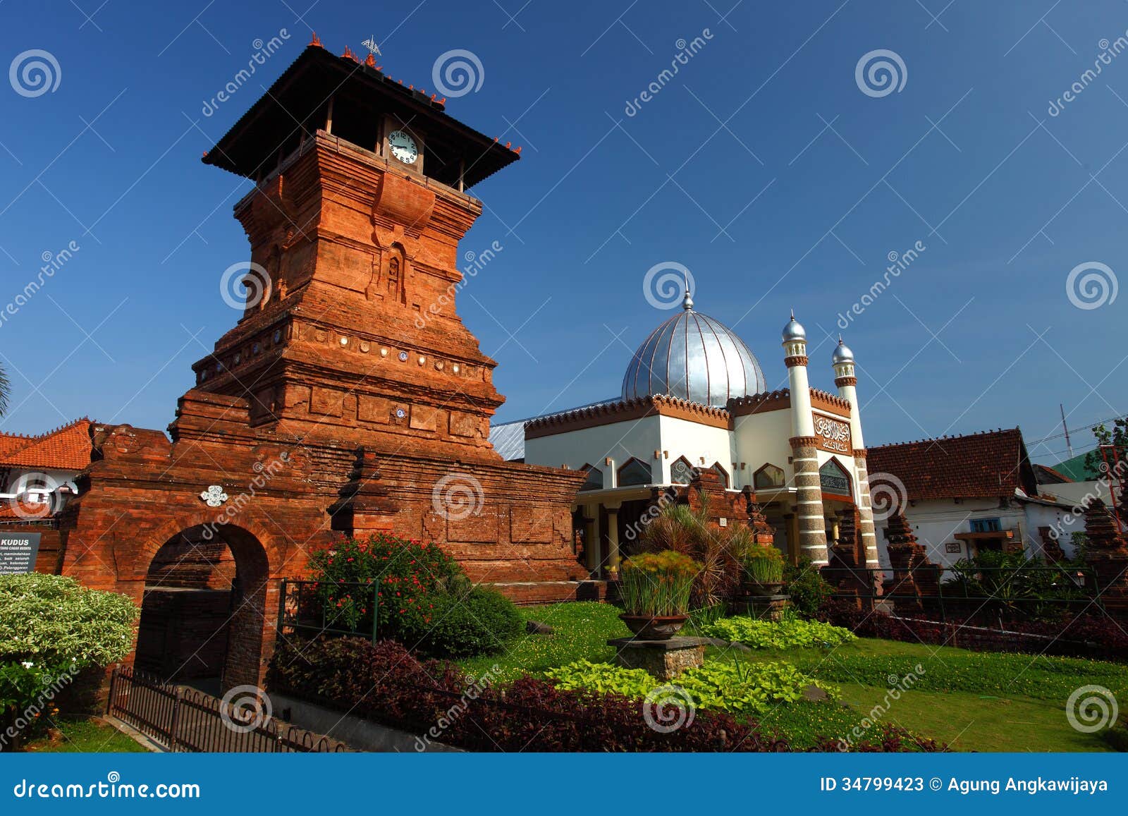 Kudus Mosque Tower Wide Angle Stock Image - Image of clay, mosque: 34799423