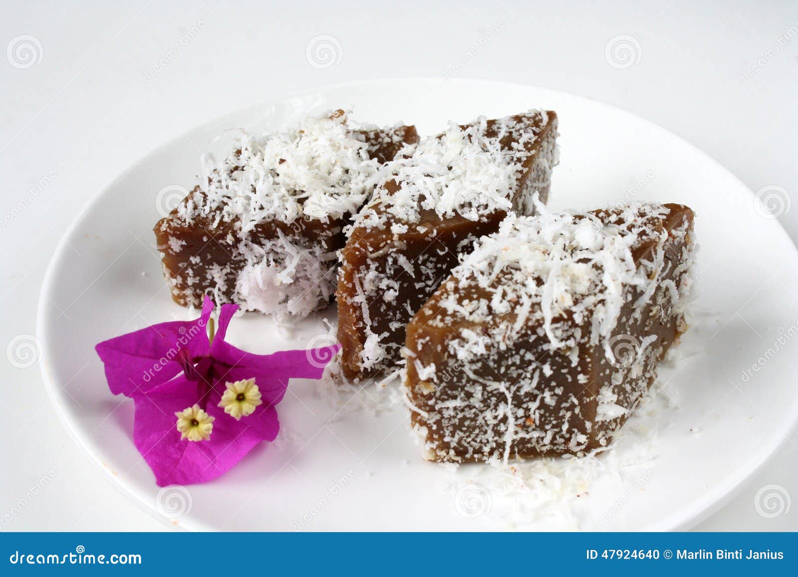 Kuih Kaswi stock photo. Image of brown, peranakan, food - 47924640