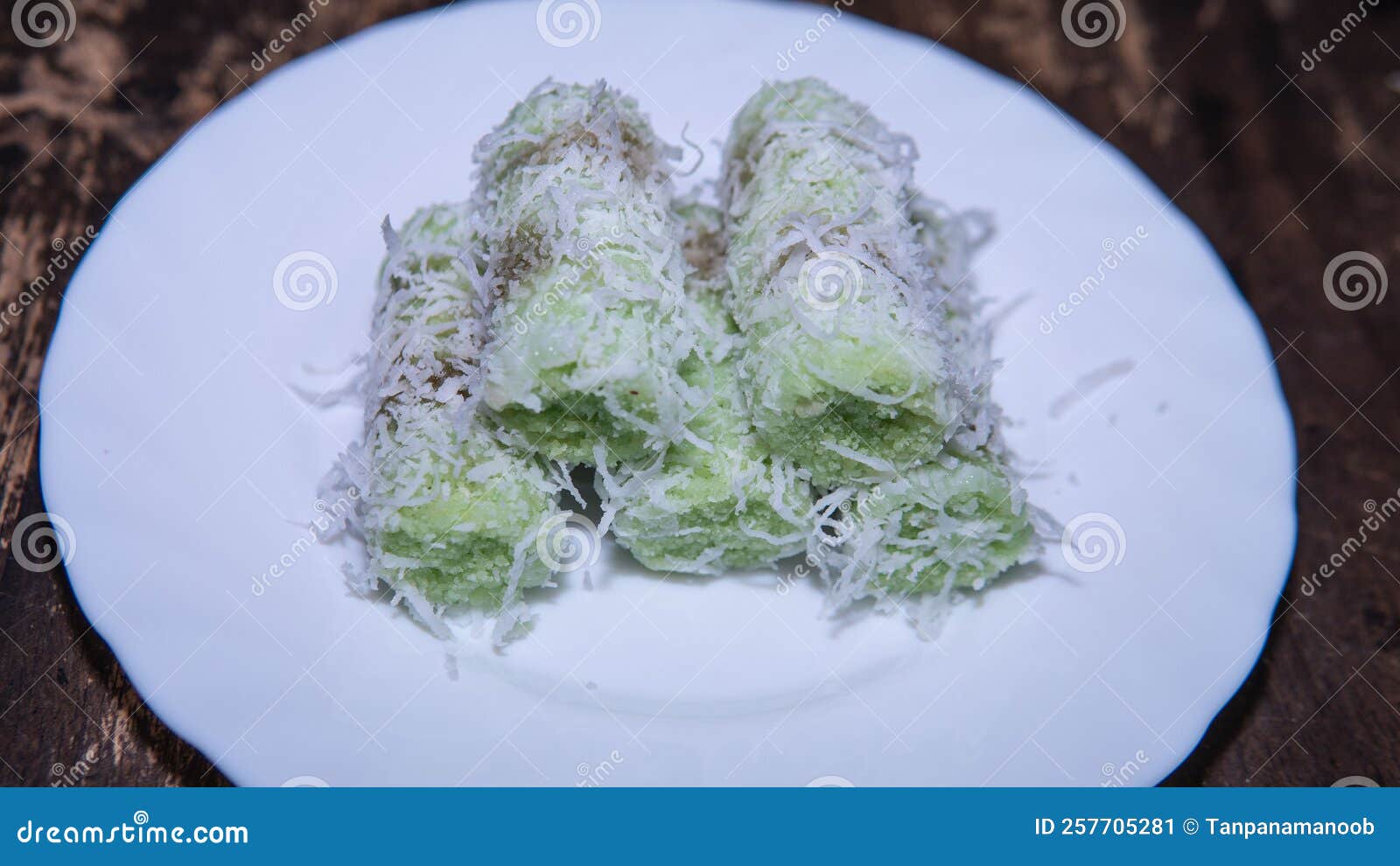 Kuih putu bambu stock image. Image of dessert, fresh - 257705281