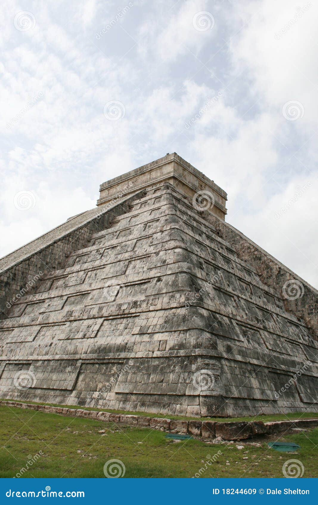 Kukulkan pyramid stock image. Image of pyramid, inca - 18244609