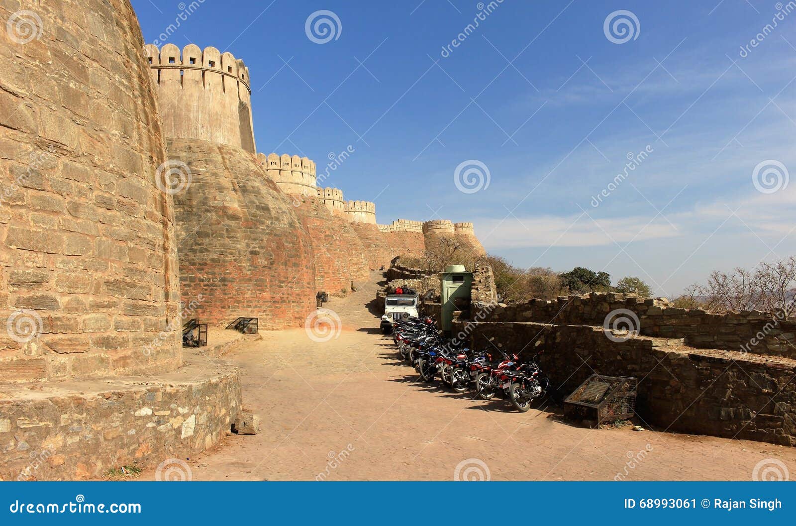 Kumbhalgarh fort stock image. Image of destination, hills - 68993061