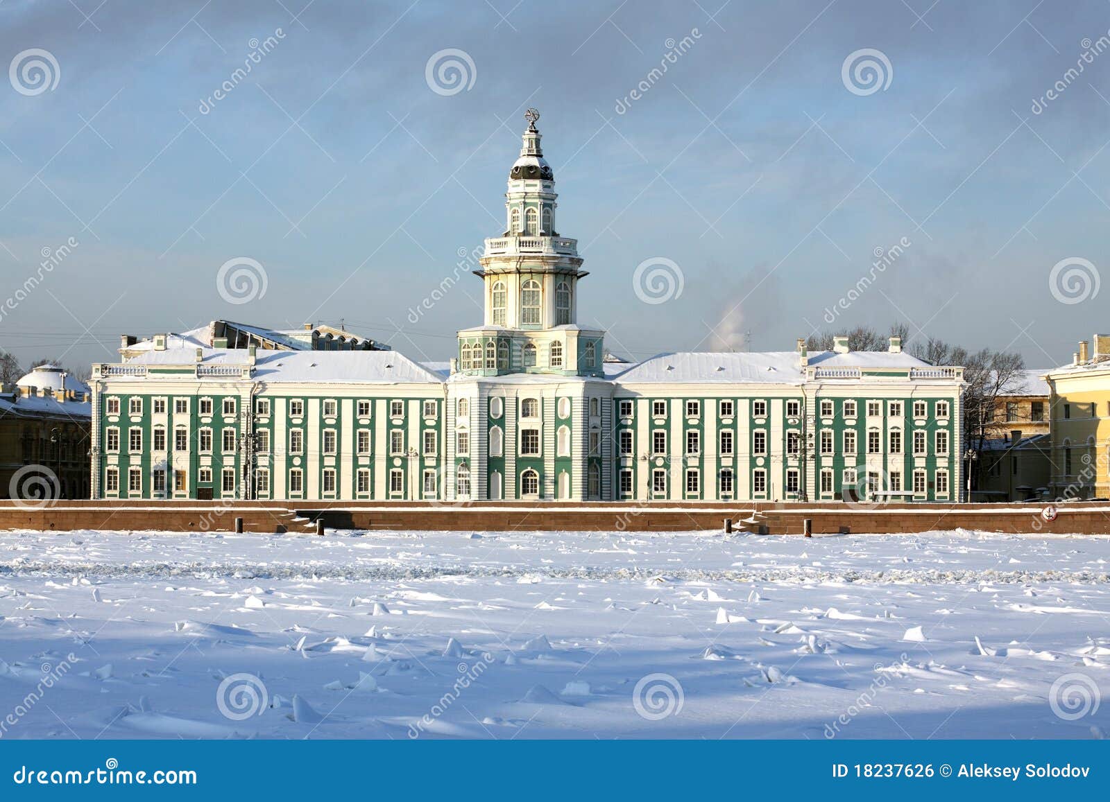 Kunstkamera stockfoto. Bild von petersburg, museum, schnee - 18237626