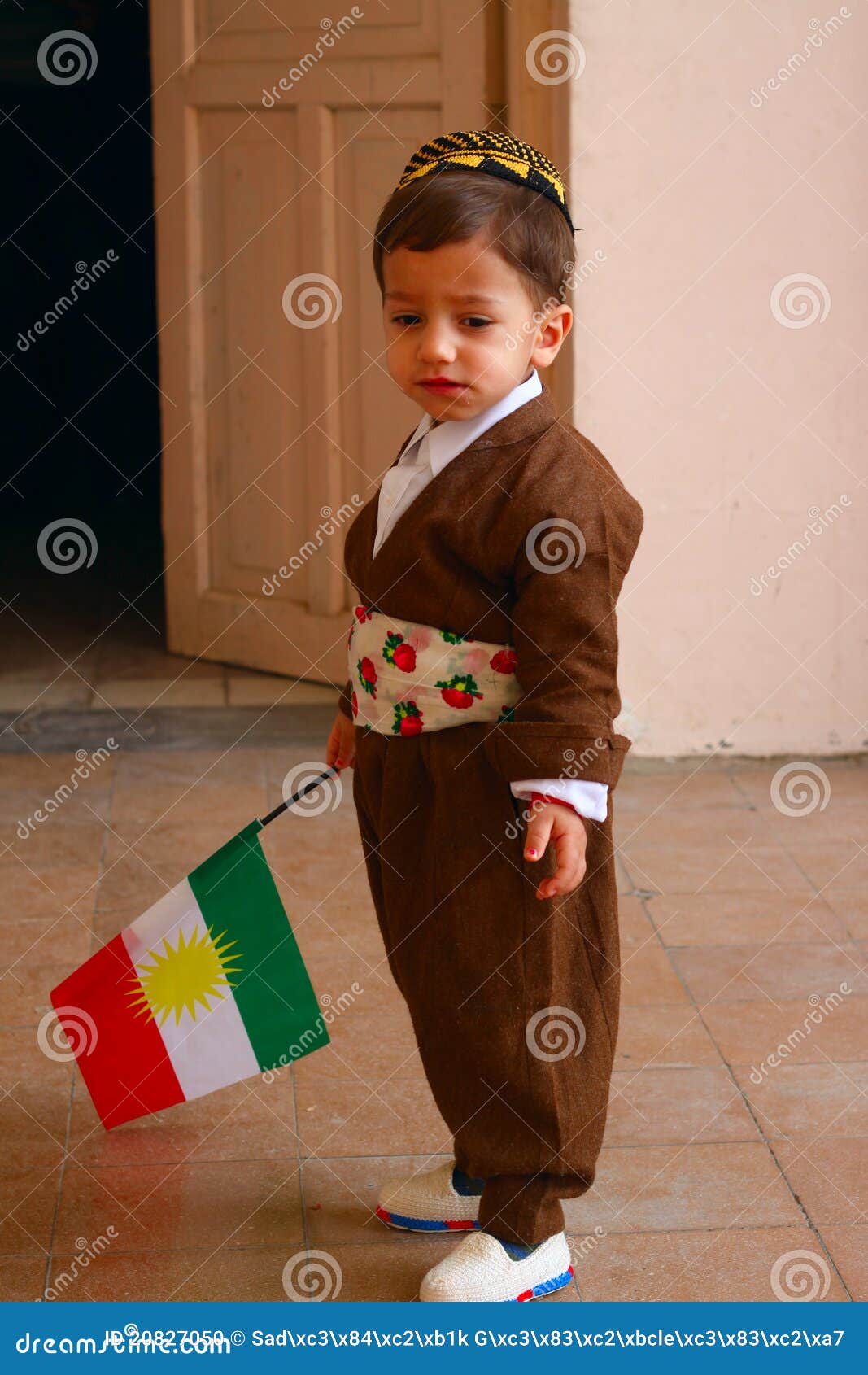 Kurdish barn redaktionell foto. Bild av kultur, kläder - 20827050