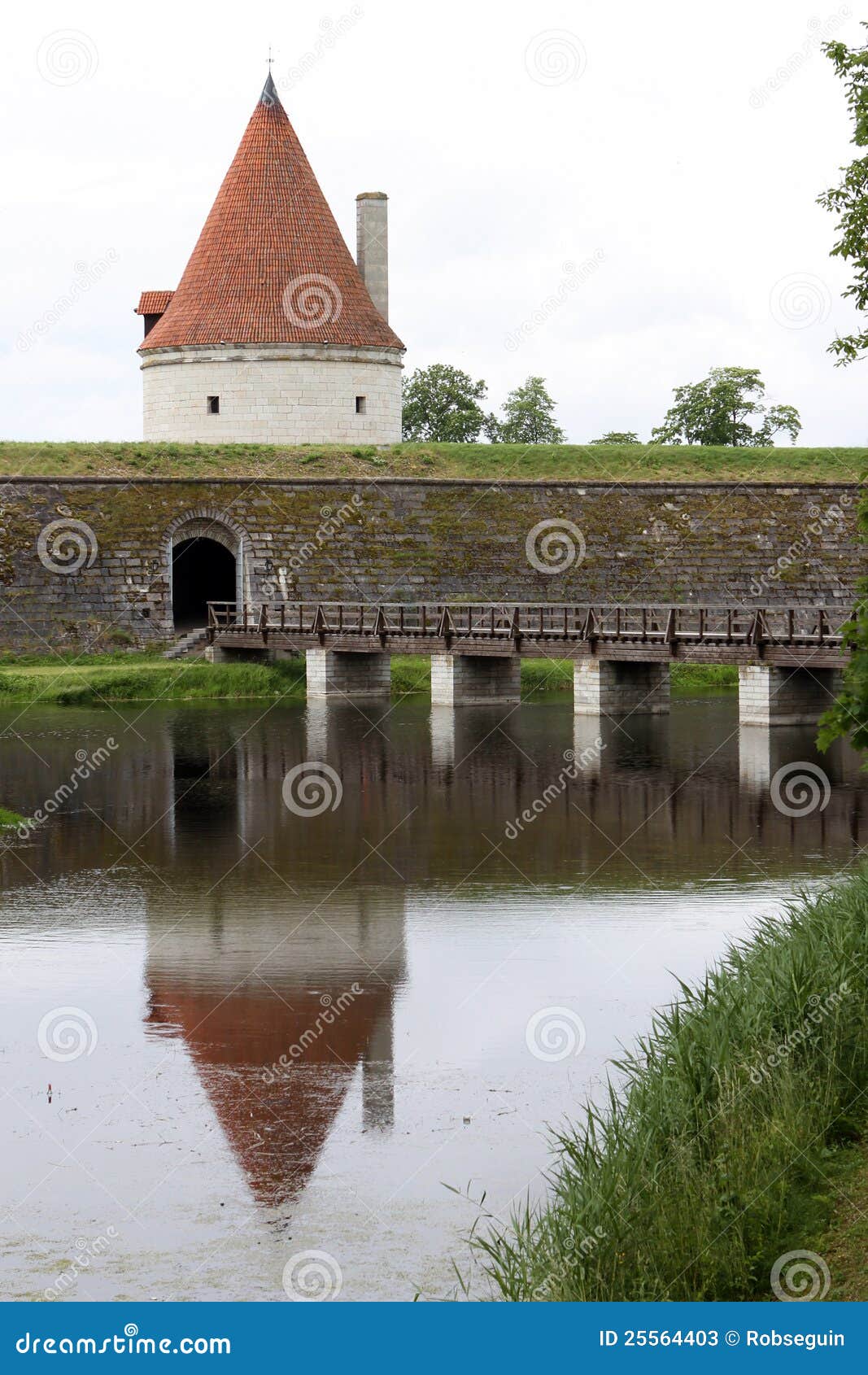 Kuressaare Castle stock image. Image of museum, moat - 25564403