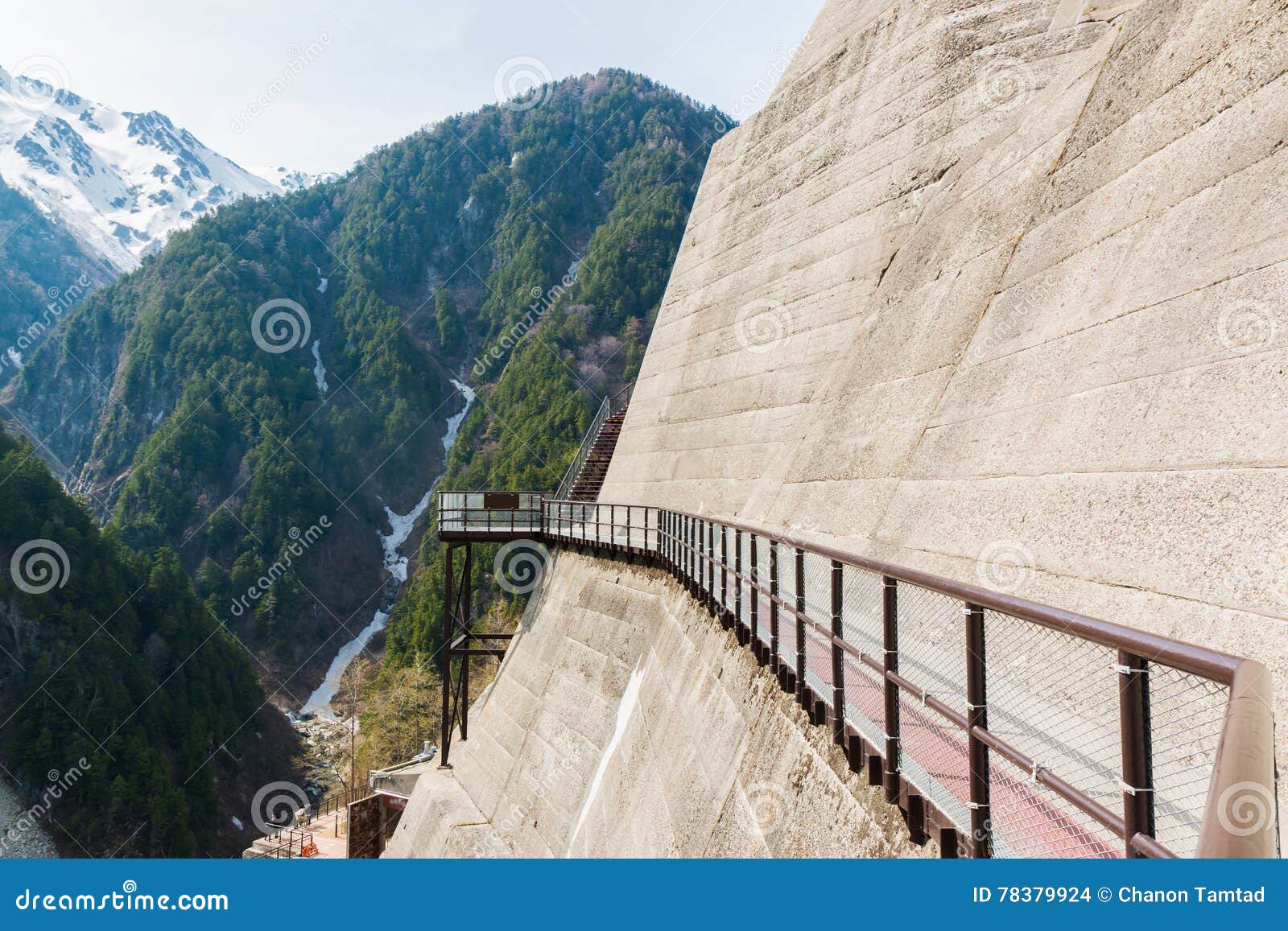 Kurobe Dam at Tateyama Kurobe Alpine Route. Stock Photo - Image of ...