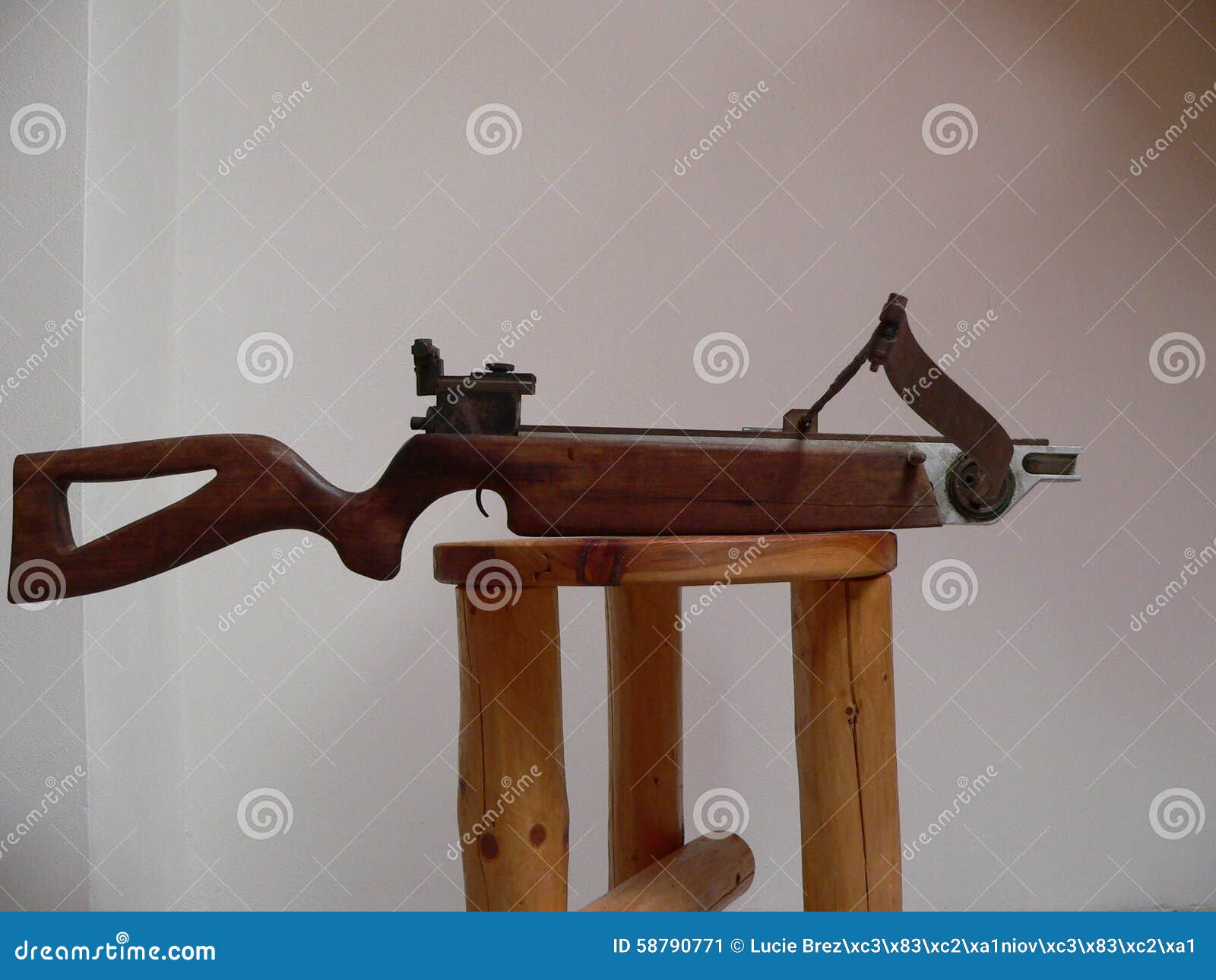 Kusza obraz stock. Obraz złożonej z uderzenie, antyk - 58790771