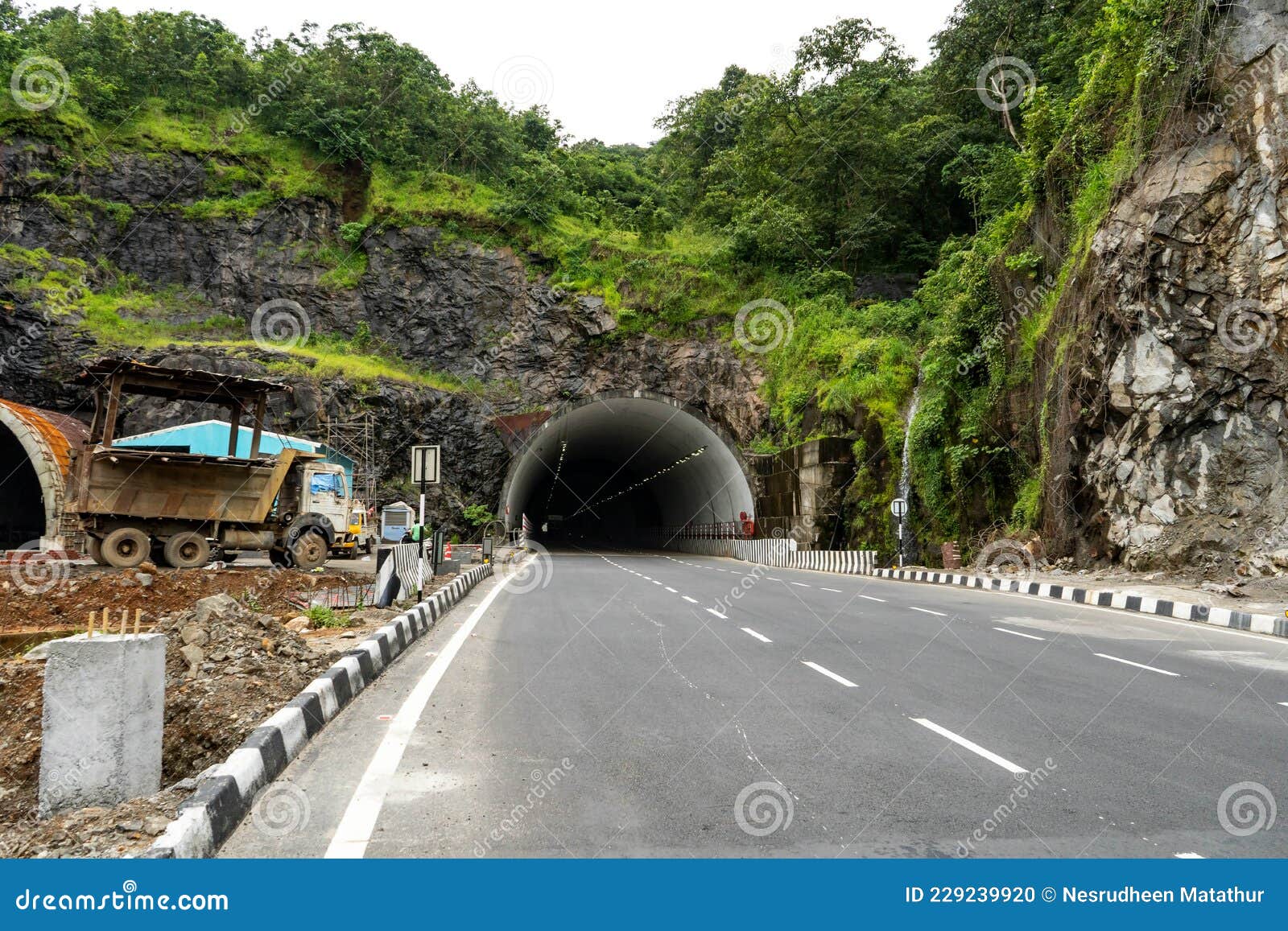 Kuthiran Tunnel Kerala S First Ever Road Tunnel Foto de archivo ...