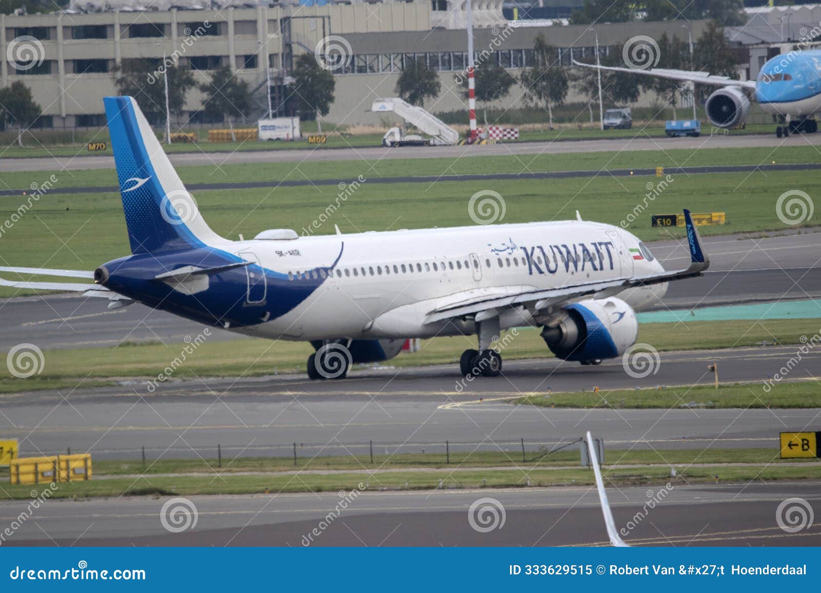 Kuwait Airways Airbus A340 Airplane At Munich Airport Editorial Image ...