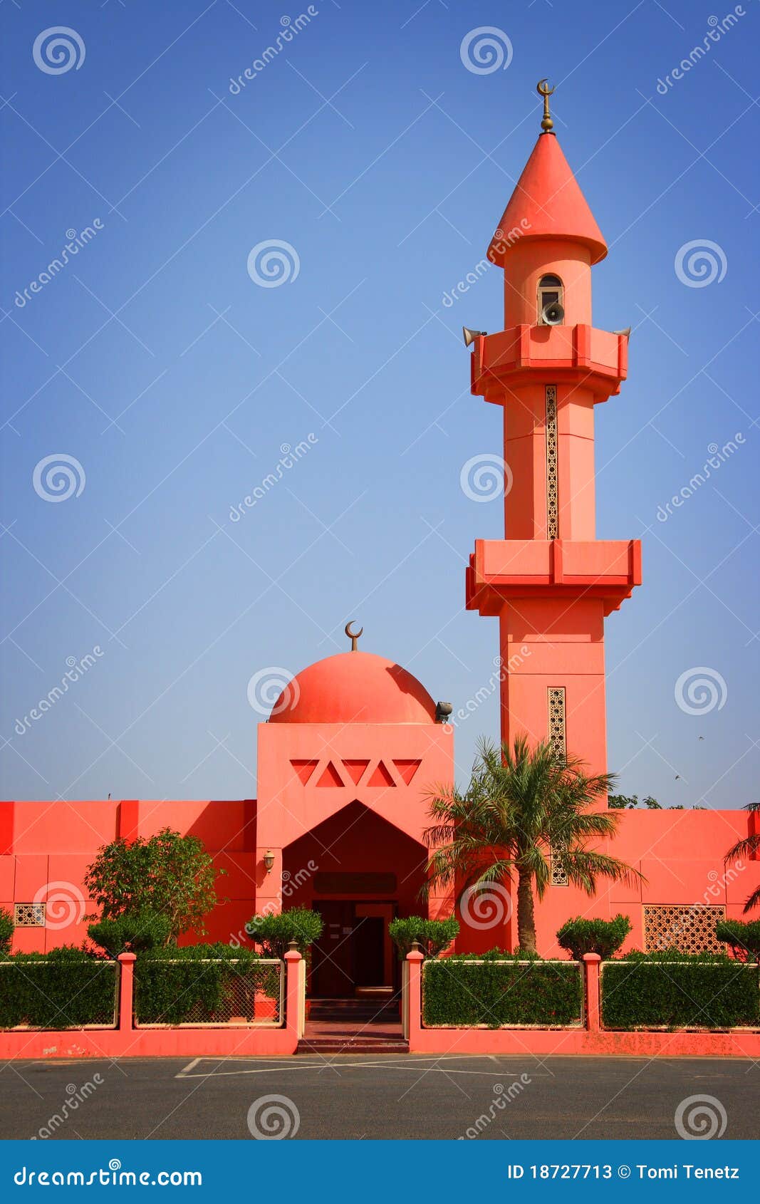 Kuwait: Pink Mosque stock image. Image of building, bright - 18727713