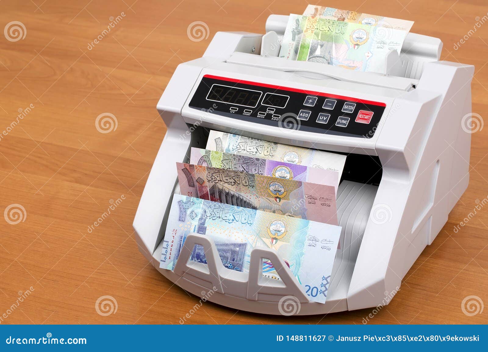 Kuwaiti Dinar in a Counting Machine Stock Image - Image of paper ...