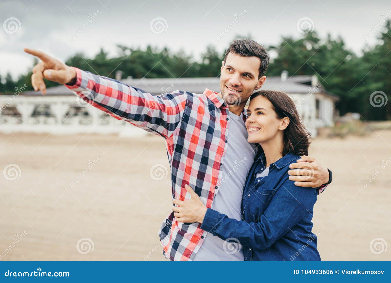 Kvinna och man i stad arkivfoto. Bild av person, stänga - 104933606