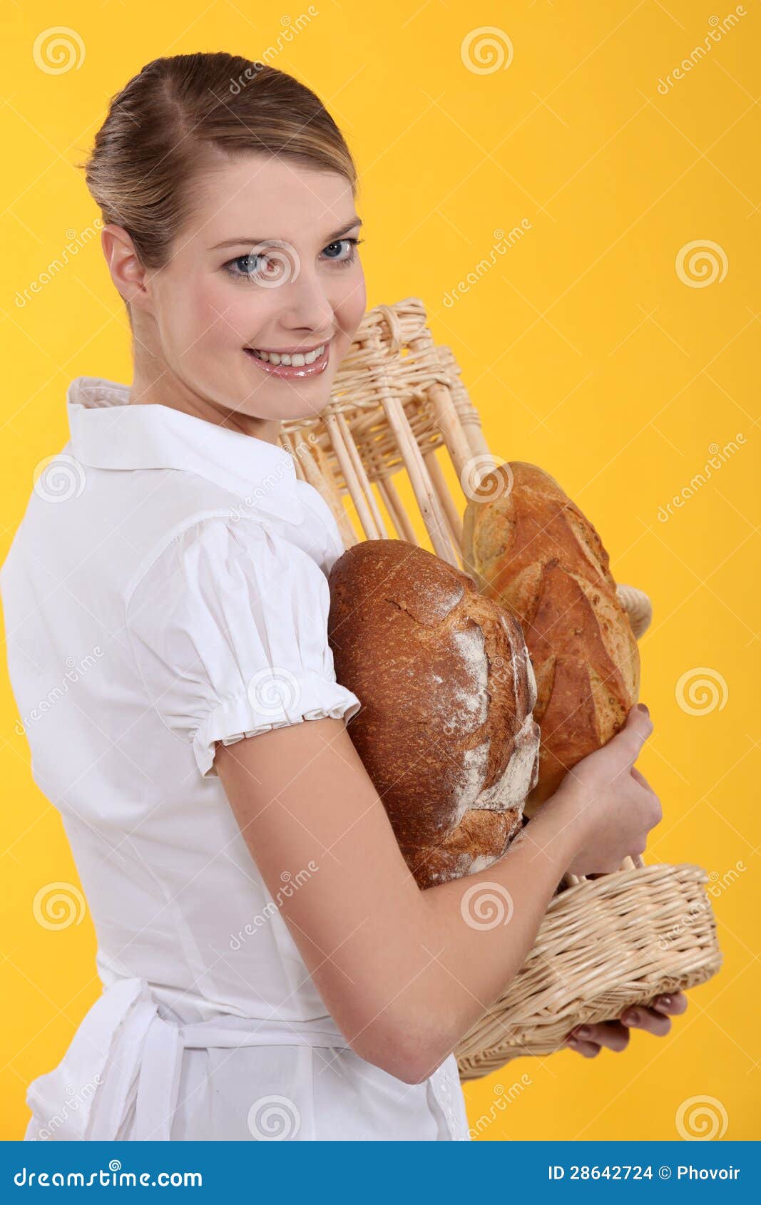 Kvinnlig bagare arkivfoto. Bild av flicka, vete, korn - 28642724