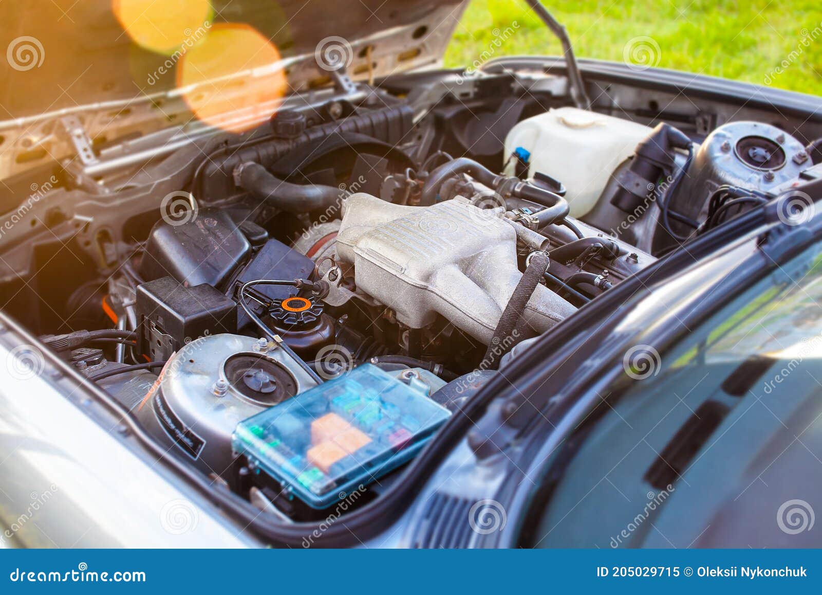 KYIV, UKRAINE - May 21, 2020: Old BMW M10B18 Engine Editorial Image ...
