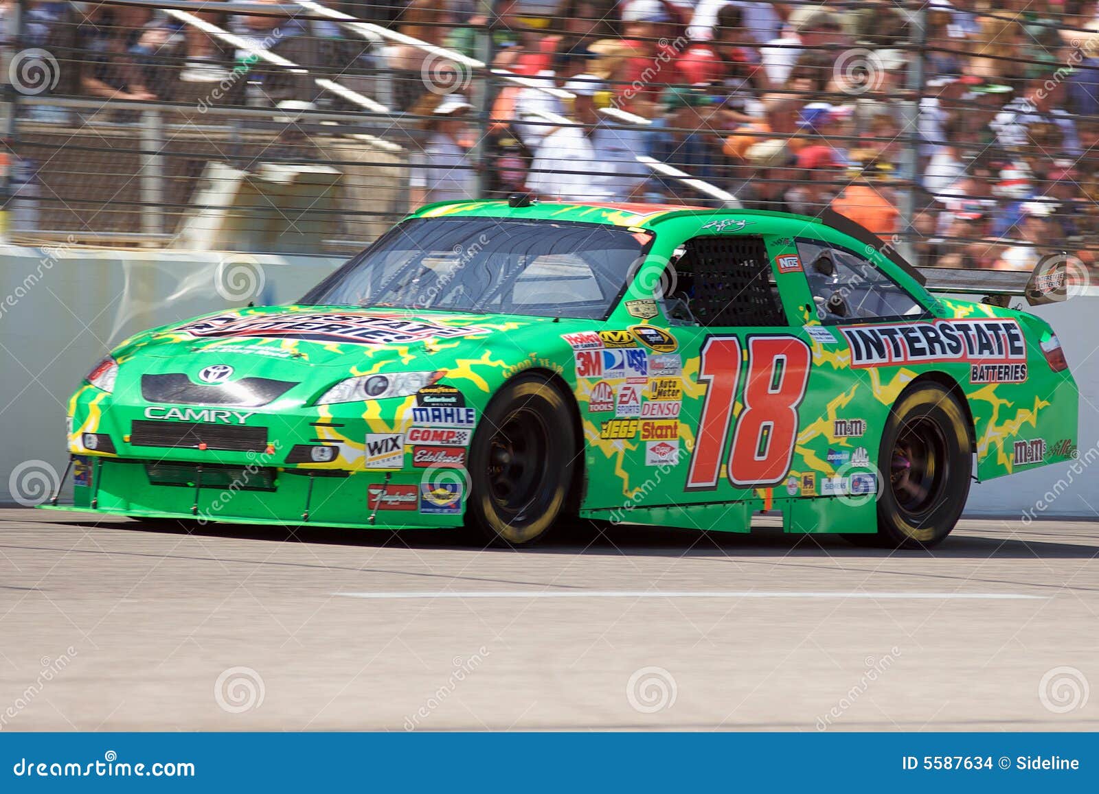Kyle Busch editorial stock image. Image of equipment, chevrolet - 5587634
