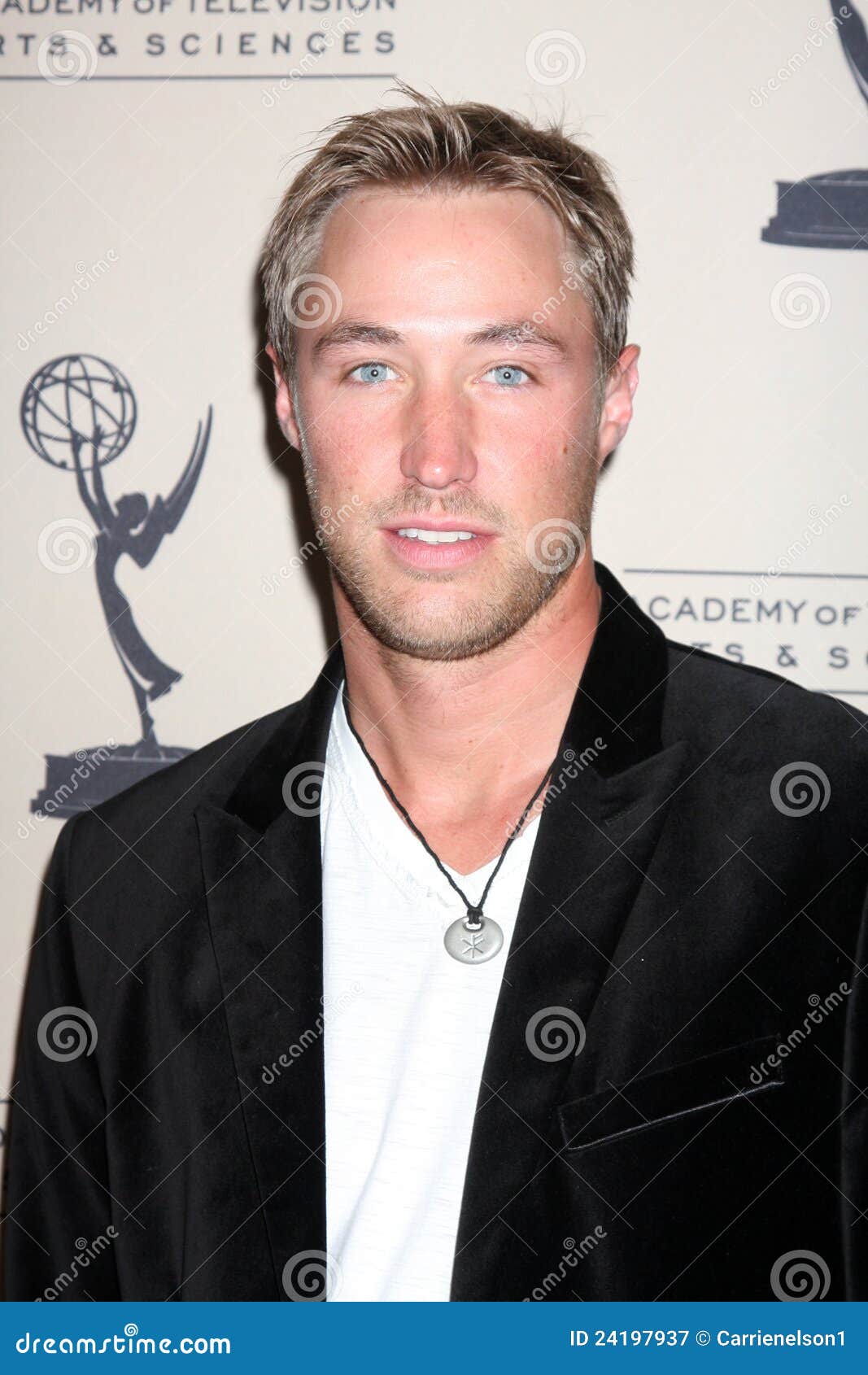 Kyle Lowder editorial photography. Image of sciences - 24197937