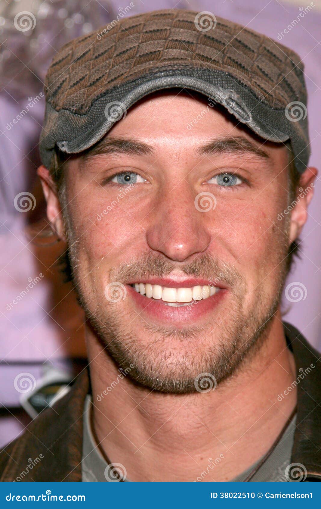 Kyle Lowder editorial image. Image of october, opening - 38022510