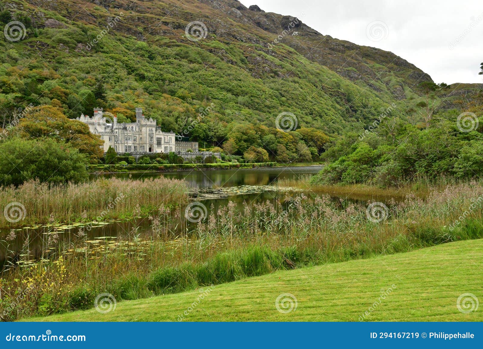 Kylemore, Ireland - September 15 2022 : Kylemore Abbey Editorial Stock ...