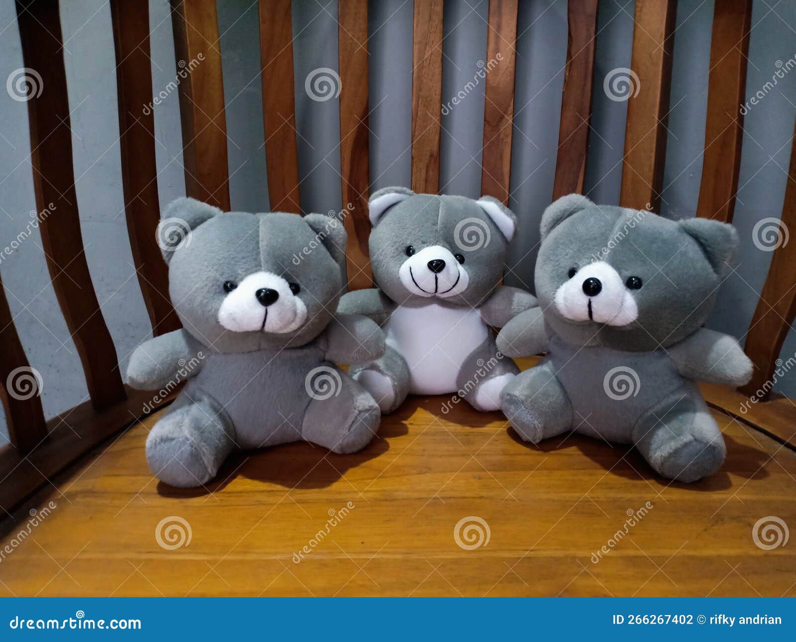 Kylla Collection & X28; Dool & Perfume & X29; Stock Photo - Image of ...