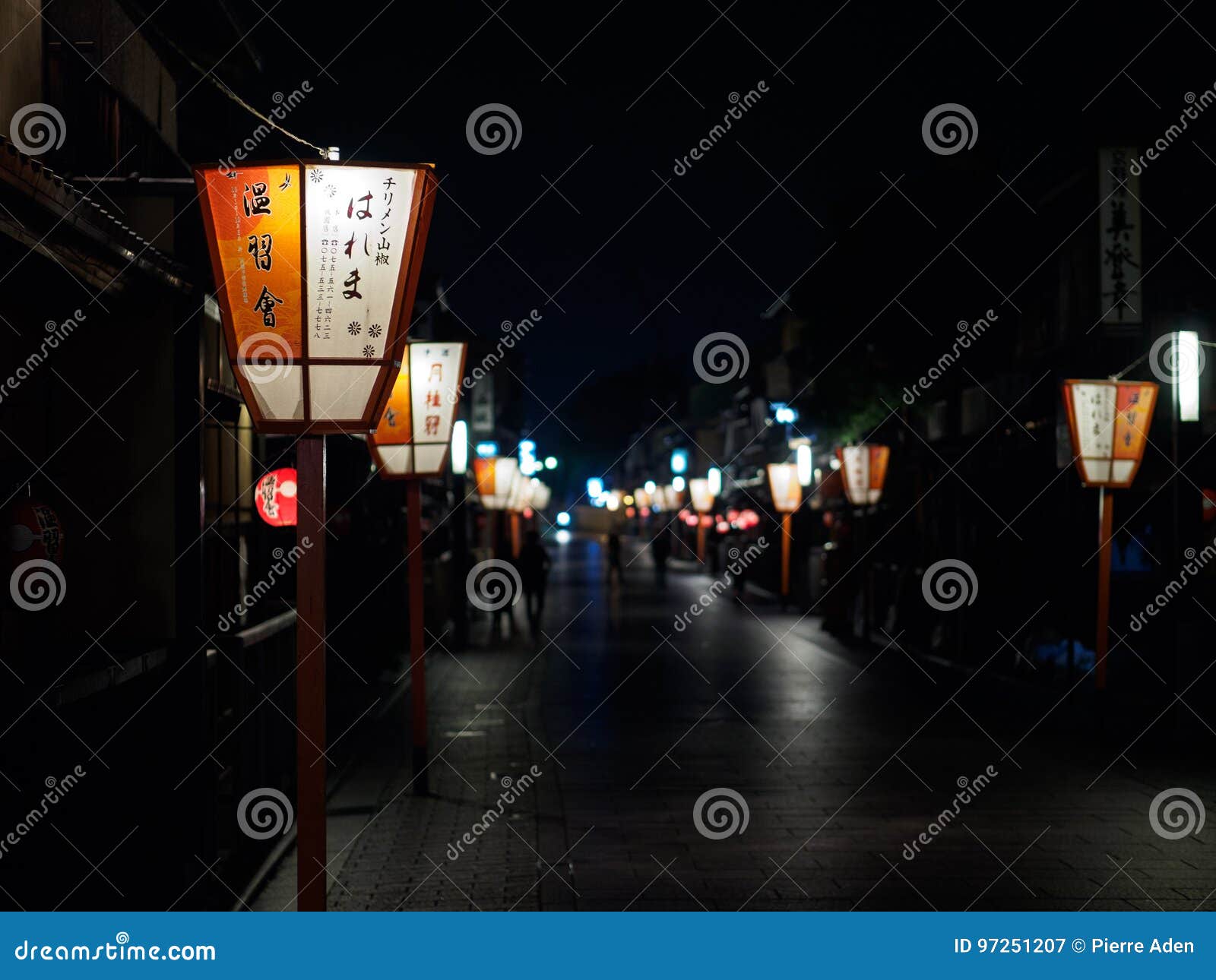 Kyoto Gion District at Night Editorial Photography - Image of lights ...