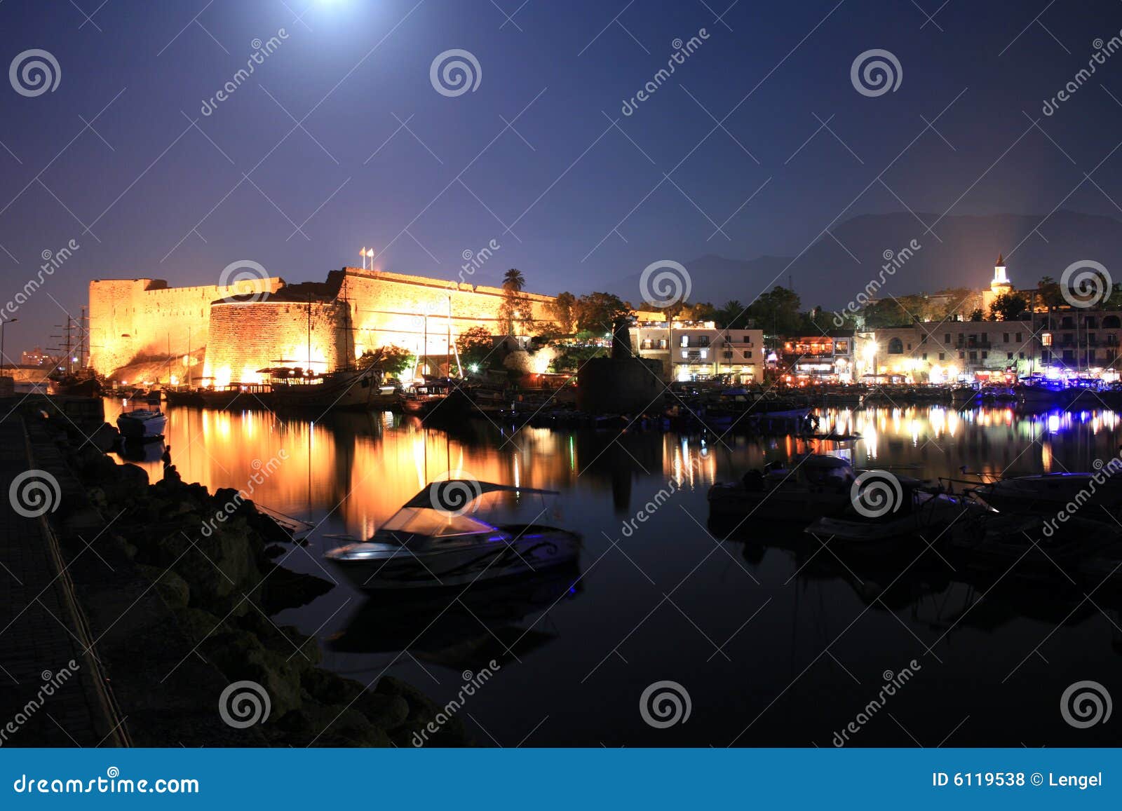 Kyrenia - Cipro del nord fotografia stock. Immagine di luci - 6119538
