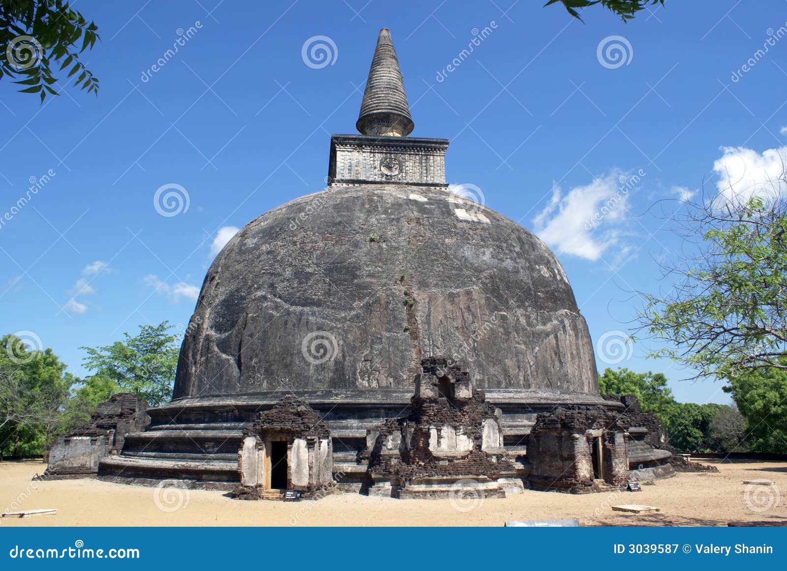 Kyry Vihara stock image. Image of glitter, asian, green - 3039587