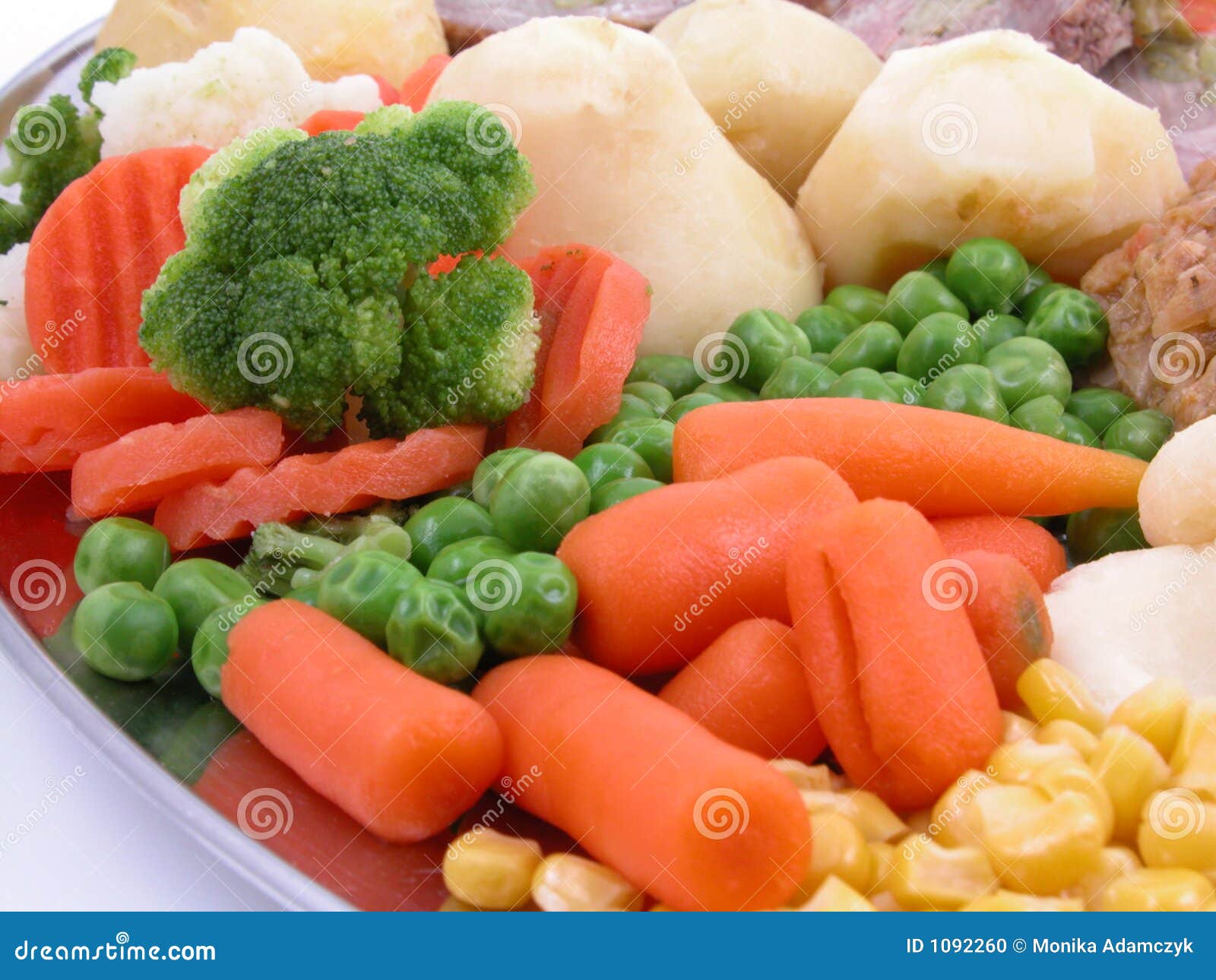Légumes cuits photo stock. Image du maïs, snacking, culinaire - 1092260