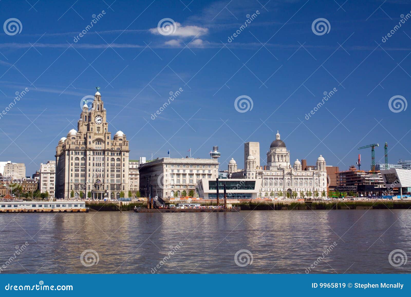 Línea De Costa De Liverpool Imagen de archivo - Imagen de tres ...