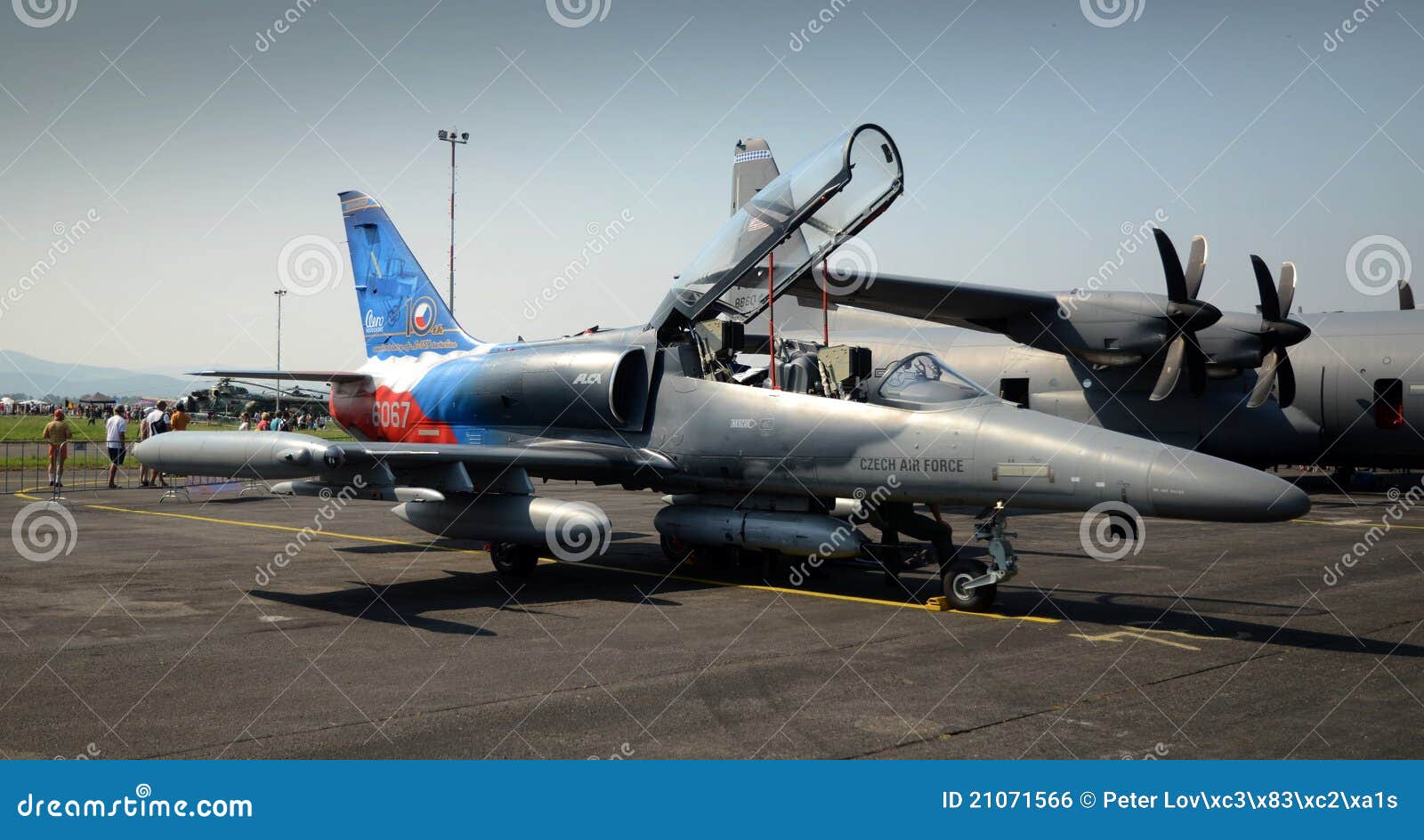 L-159 ALCA - Czech Air Force Editorial Photo - Image of flying, engine ...