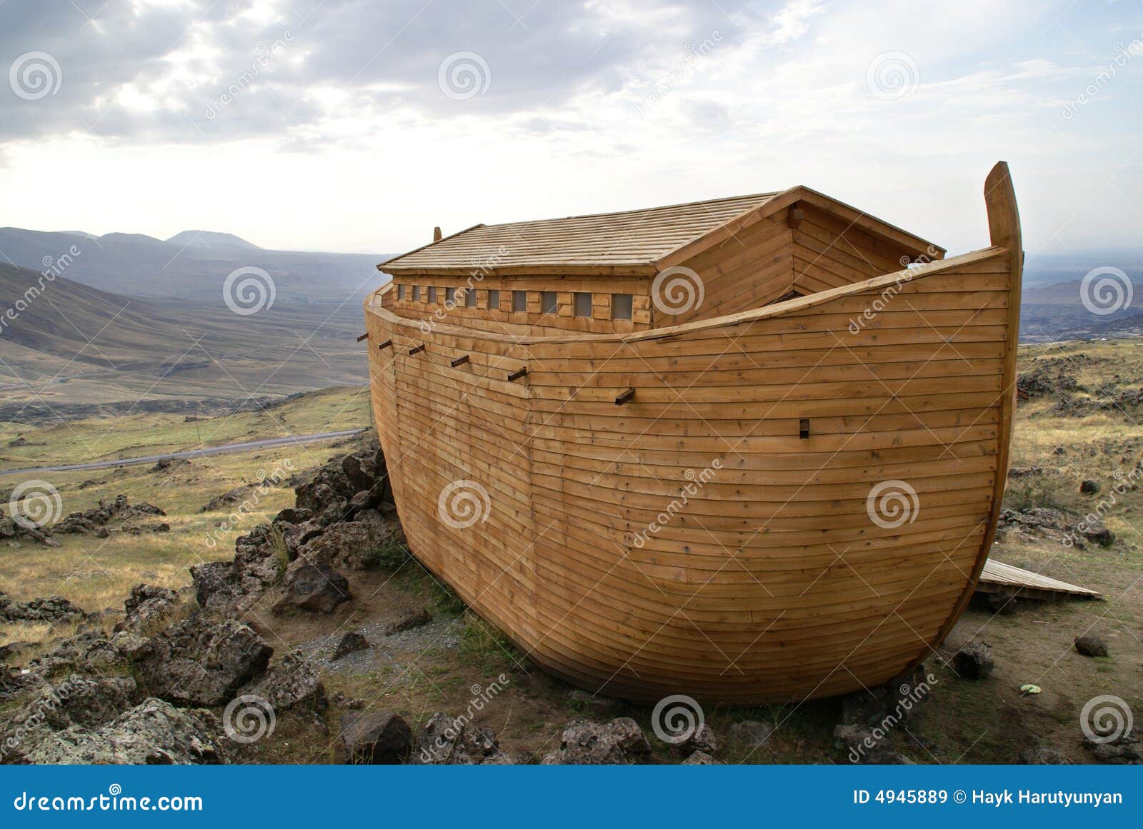 L'arche de Noé image stock. Image of horizontal, arménie - 4945889