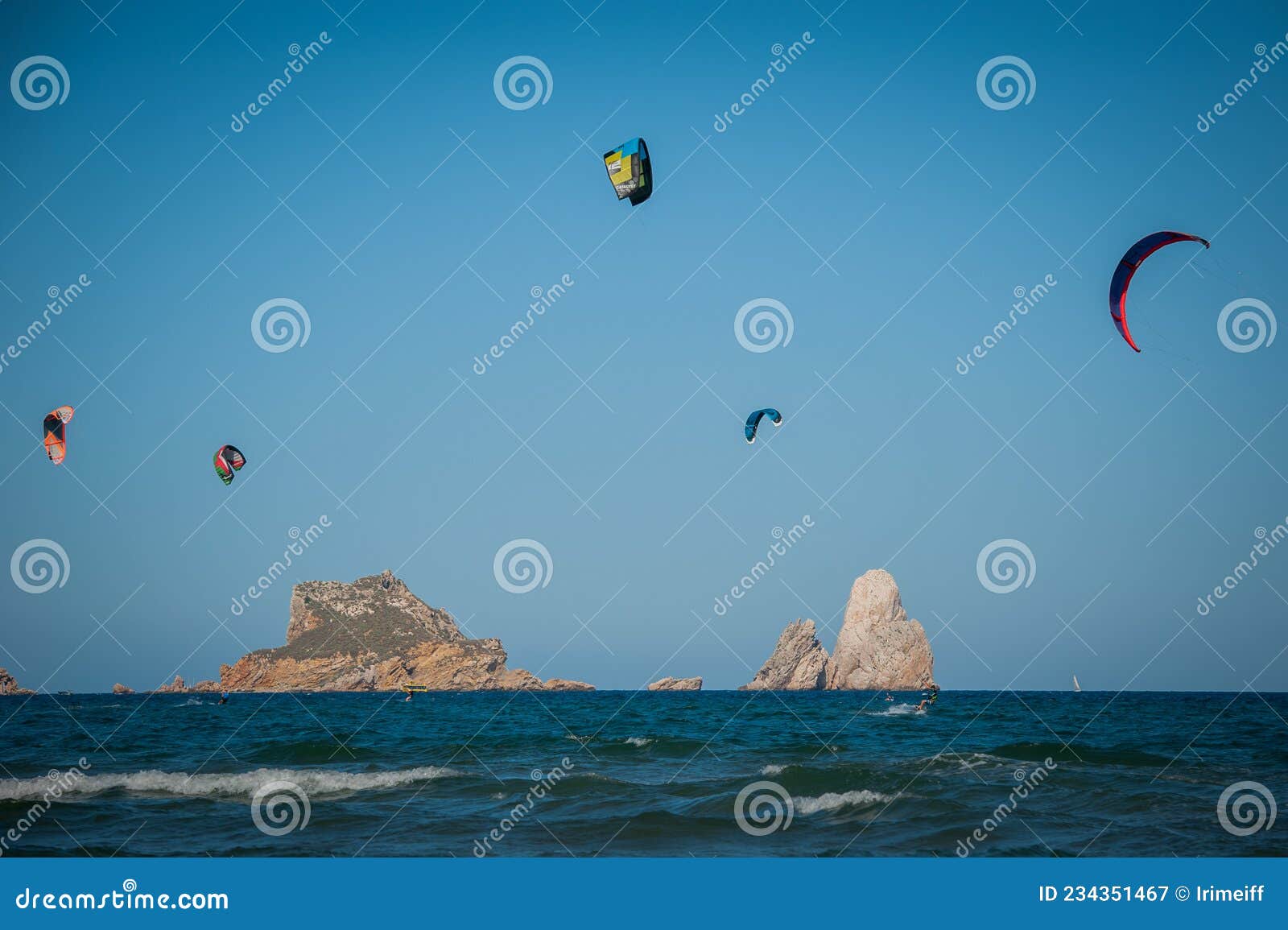 L ESTARTIT, SPAIN - AUGUST 8 2021: People Go Kiteboarding Editorial ...