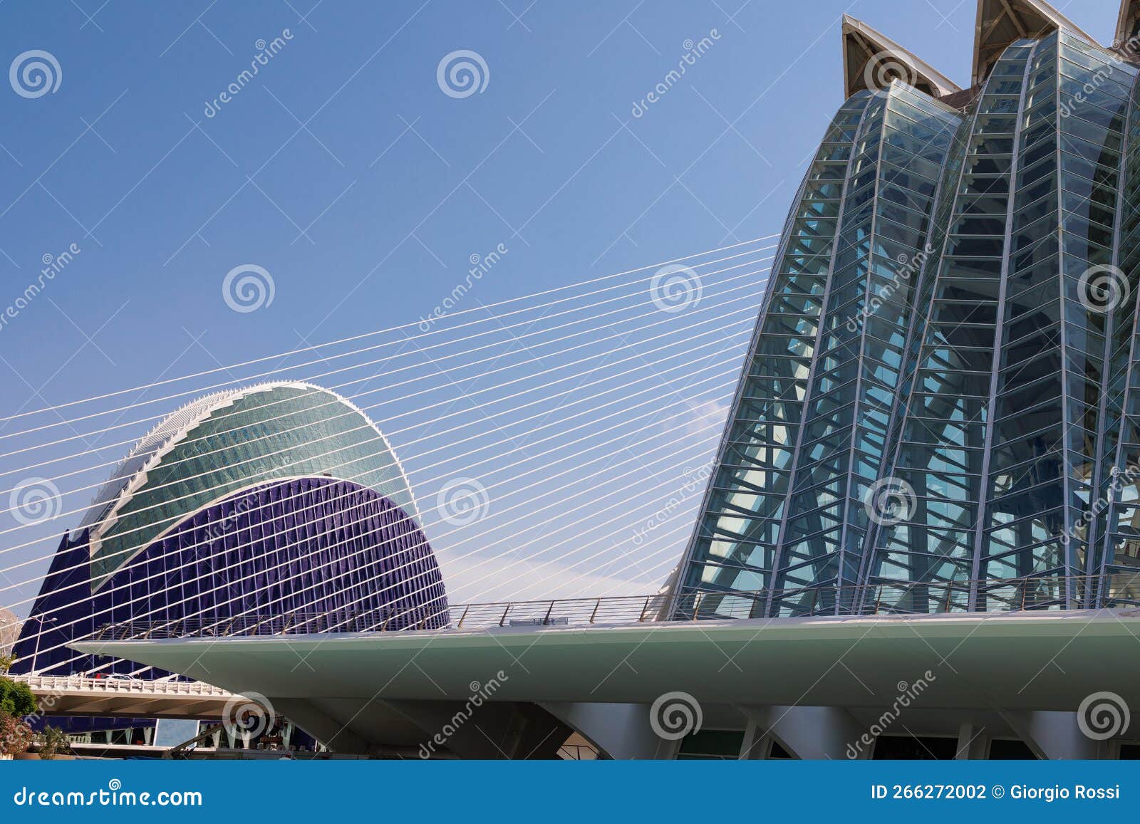 L`Àgora, a Multifunctional Modern Covered Structure Located in the City ...