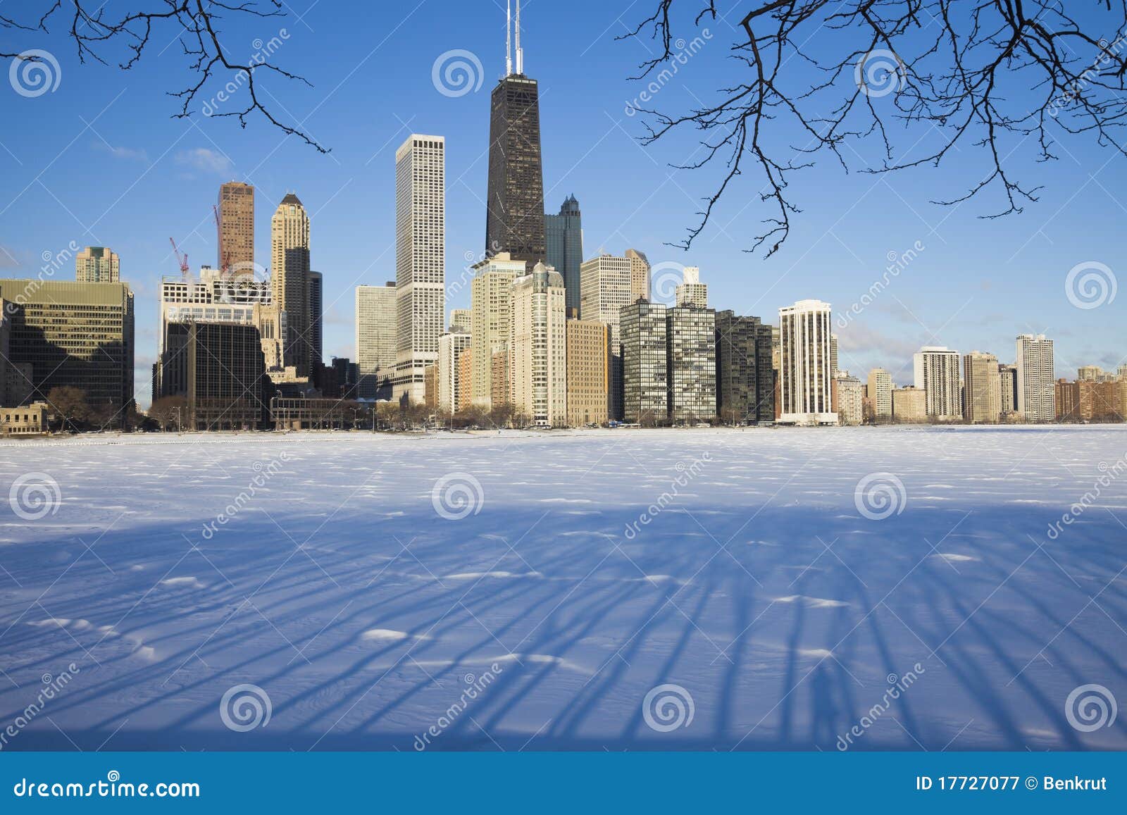L'hiver Chicago image stock. Image du cityscape, horizon - 17727077