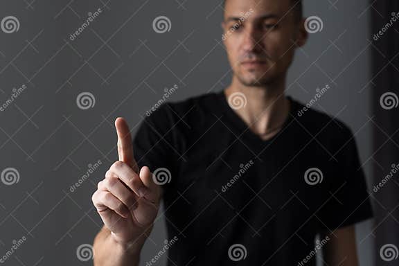 L'homme Vous Pointe Du Doigt. Photo stock - Image du beau, doigt: 253625876 L'homme Vous Pointe Du Doigt. Photo stock - Image du beau, doigt: 253625876