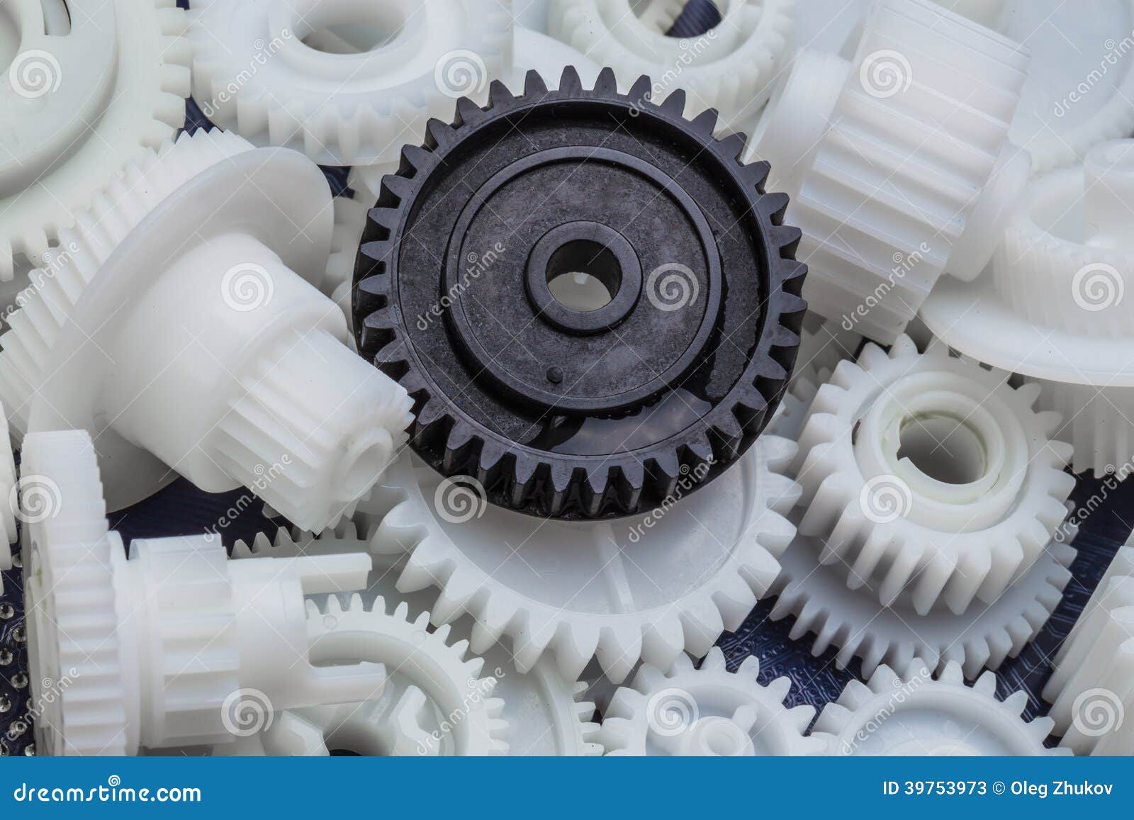 L'ingranaggio di plastica immagine stock. Immagine di ingranaggio ...