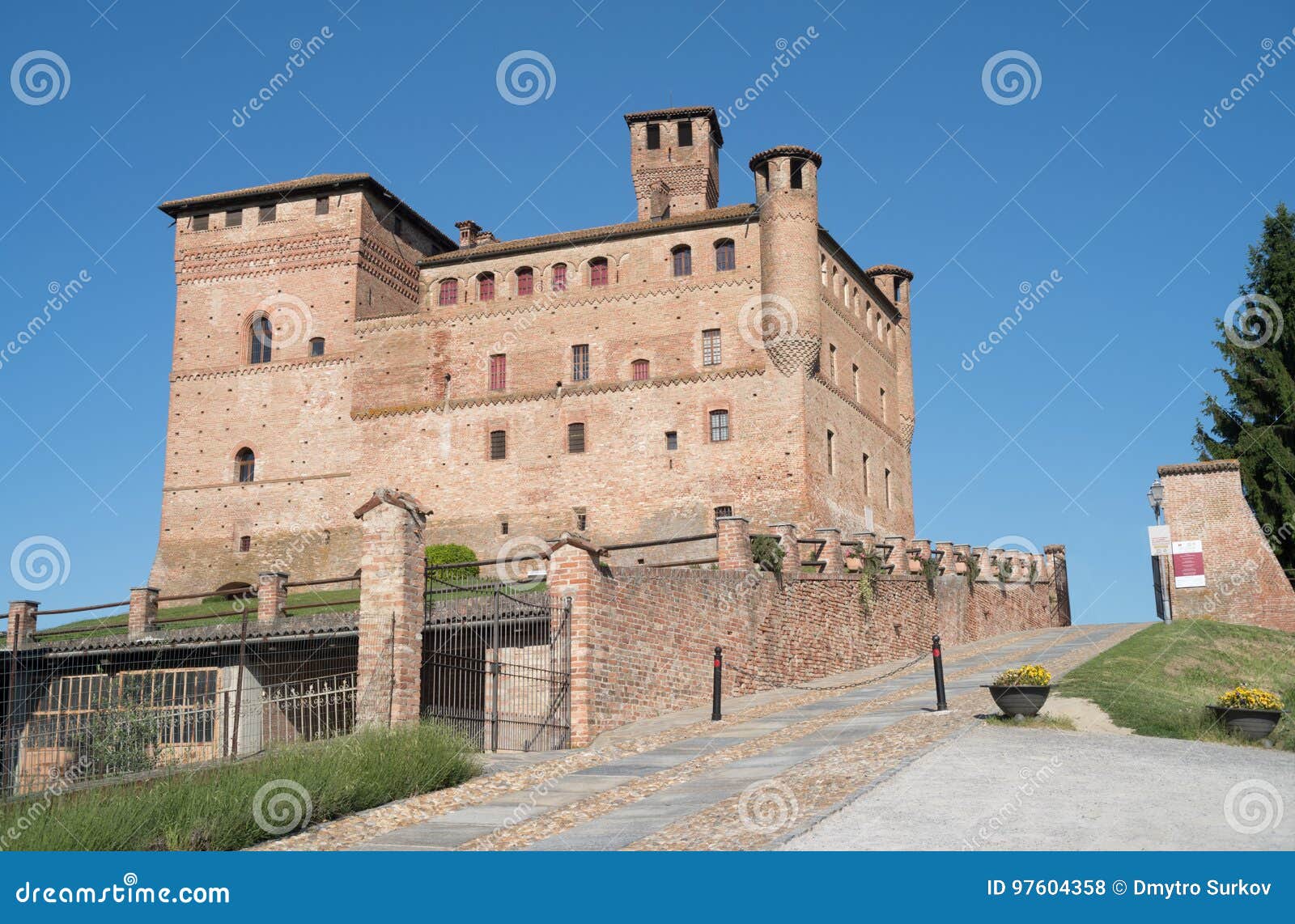 L'Italia, Piemonte Castello Di Grinzane Cavour Fotografia Stock ...