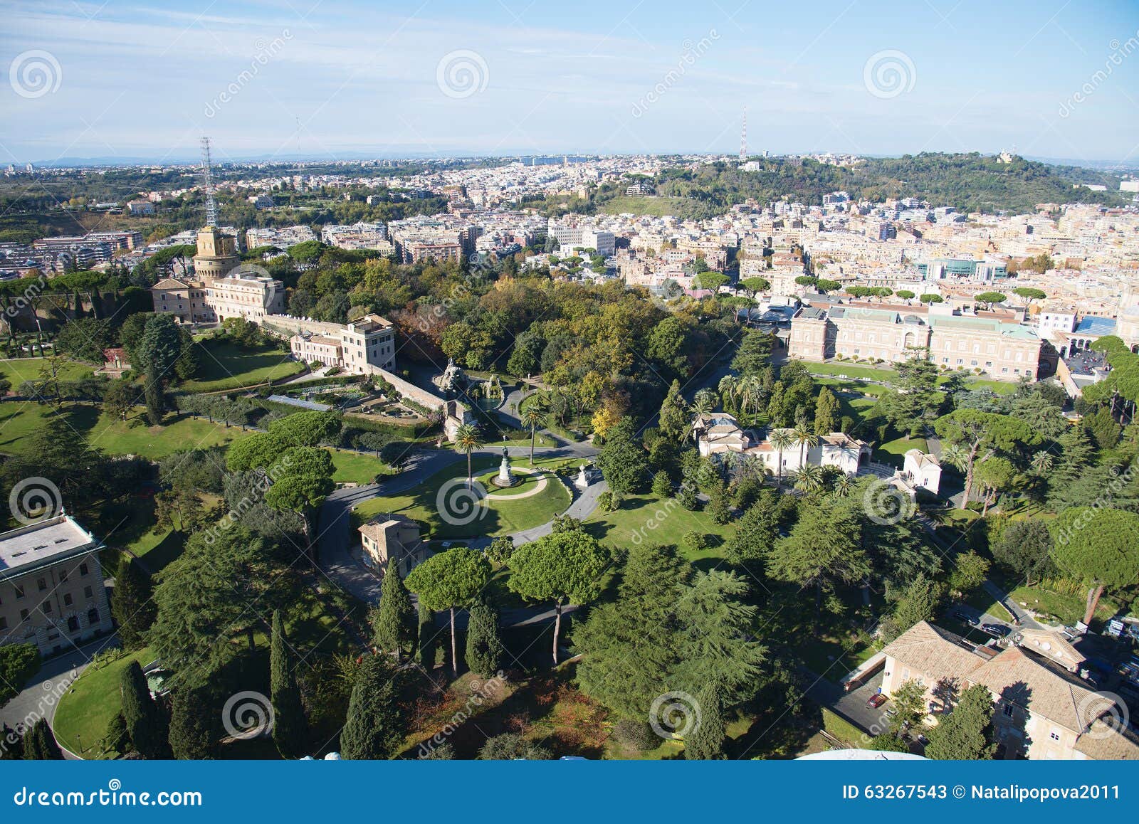 L'Italie, Rome Jardins De Vatican Image stock - Image du dôme, ville ...