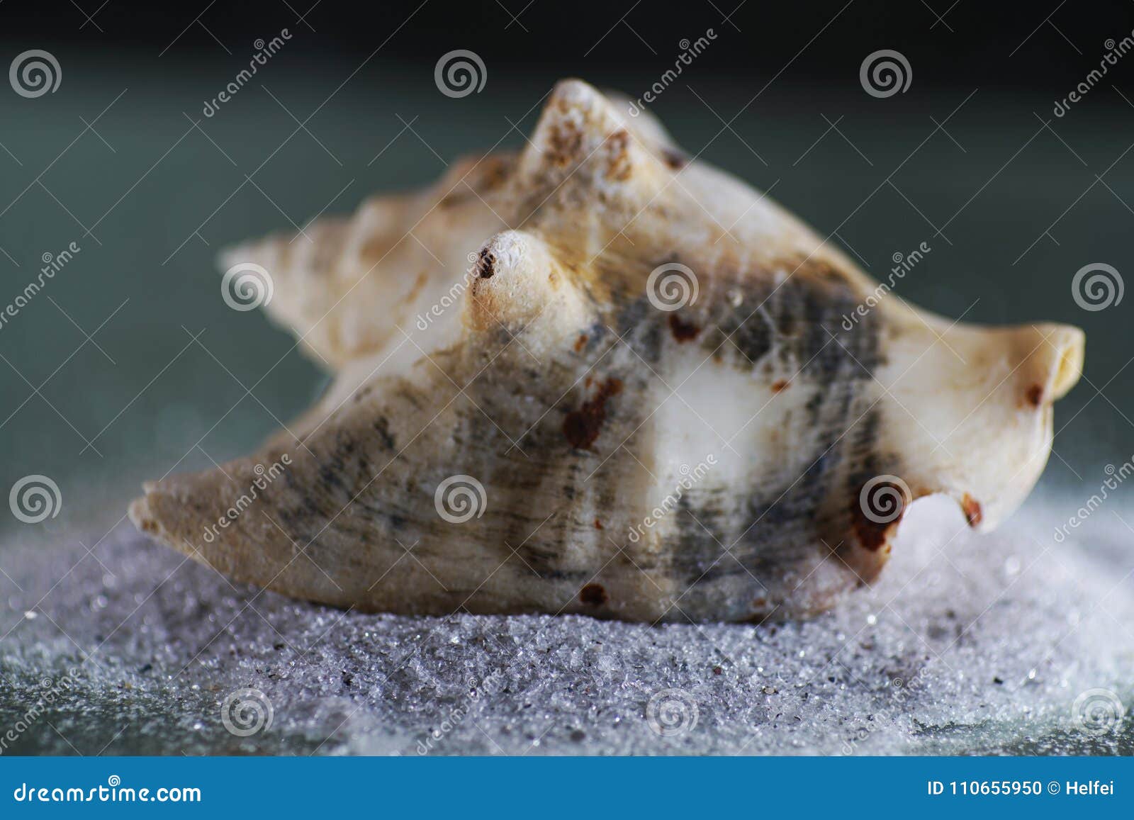 La arena es una natural foto de archivo. Imagen de azul - 110655950