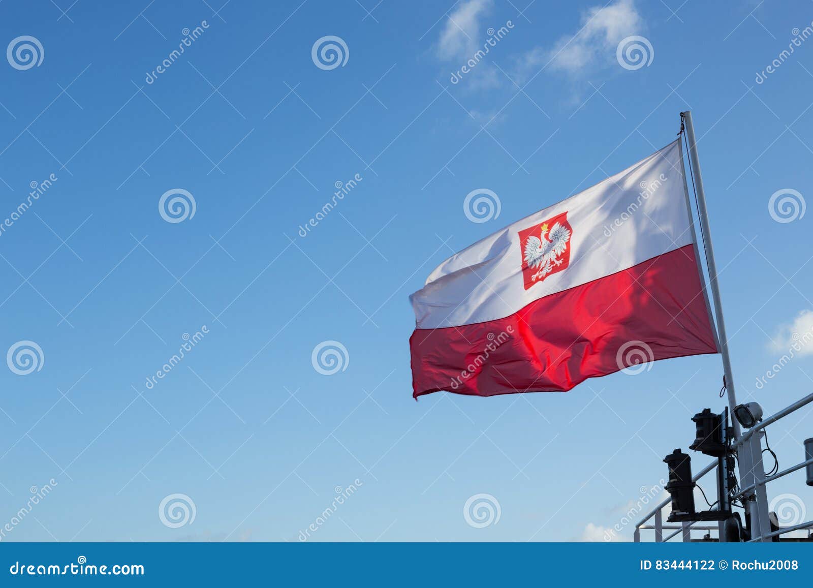 La bandera polaca foto de archivo. Imagen de emblema - 83444122