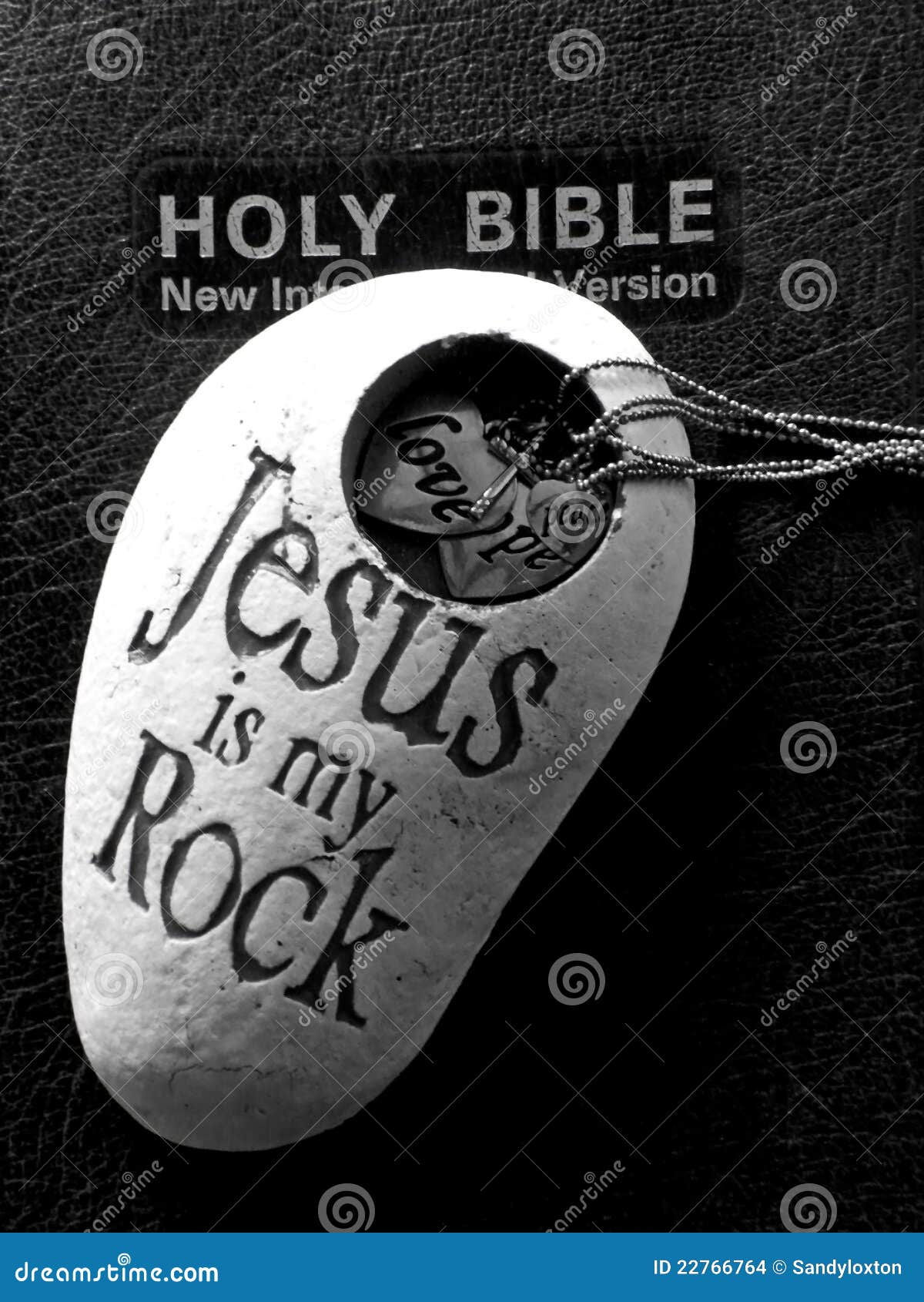 La Biblia Con Jesús Es Mi Roca Foto de archivo - Imagen de esperanza ...