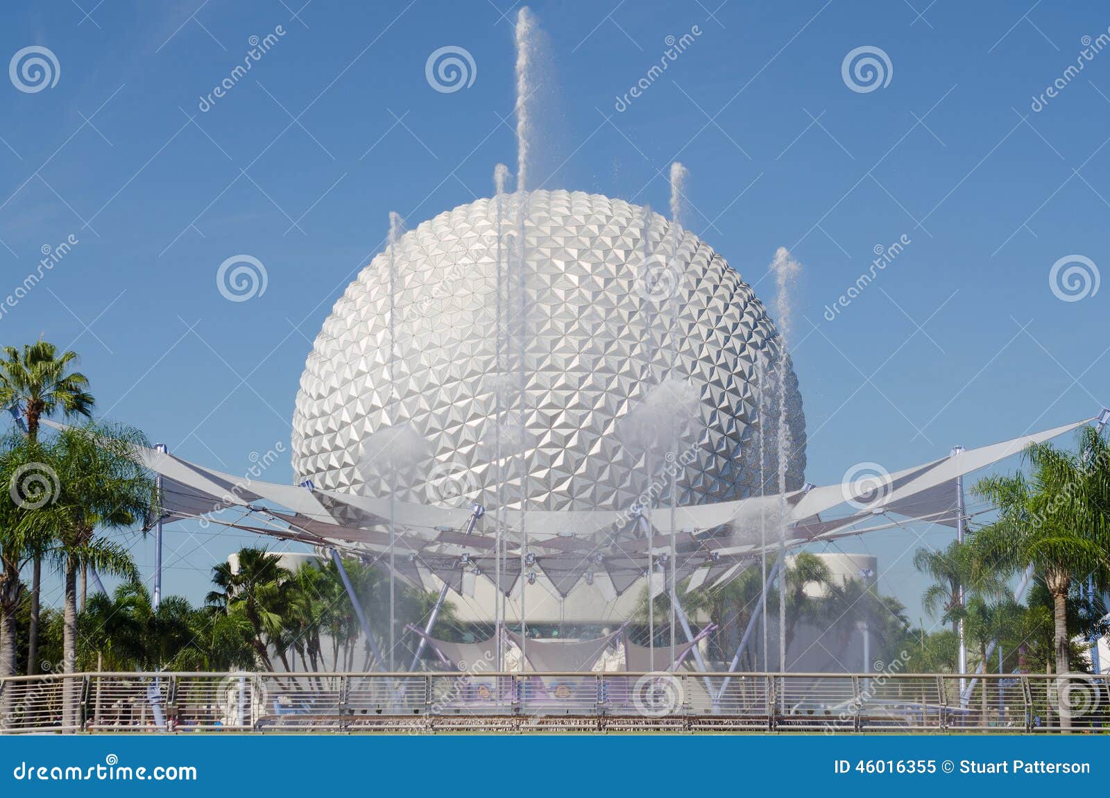 La boule d'Epcot image éditorial. Image du sphère, vacances - 46016355