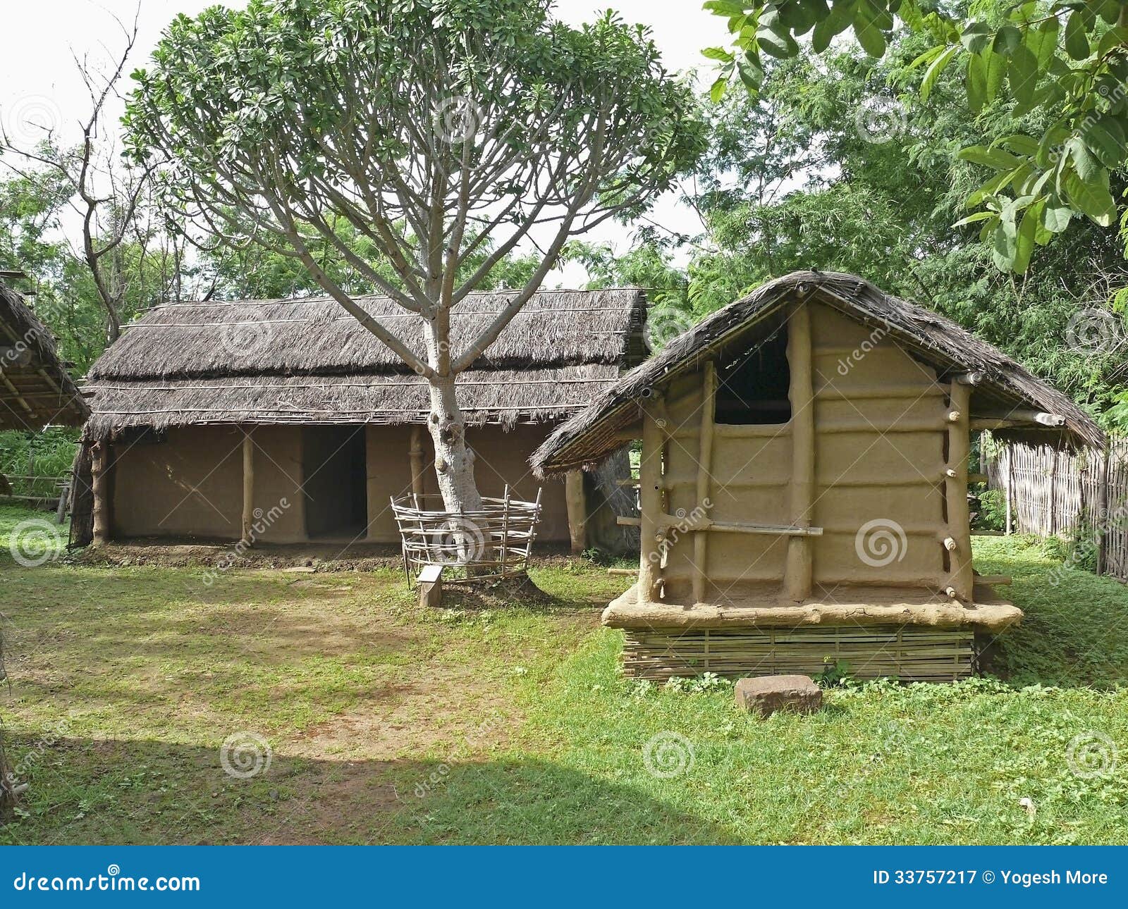 La casa de Bodo Kachari imagen de archivo. Imagen de casa - 33757217