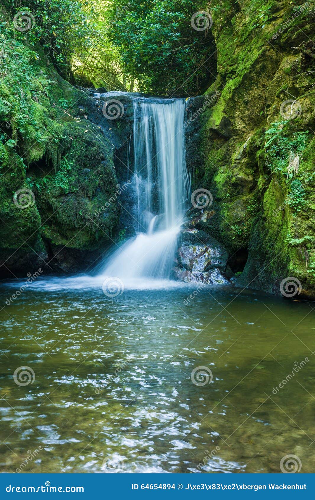 La Cascada De Geroldsauer En Geroldsau Foto de archivo - Imagen de ...