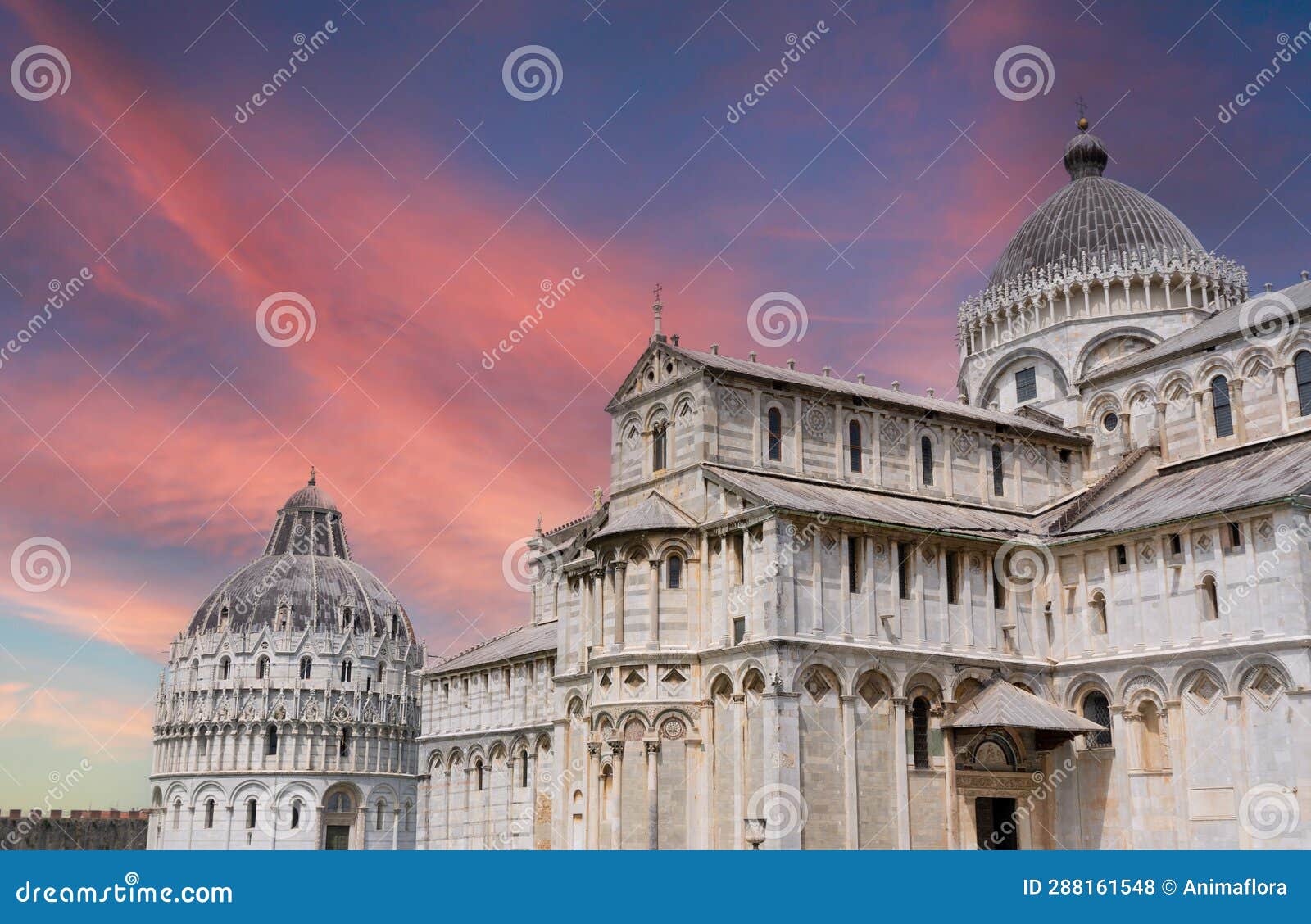 La Catedral De Pisa Con Puesta De Sol Foto de archivo - Imagen de torre ...