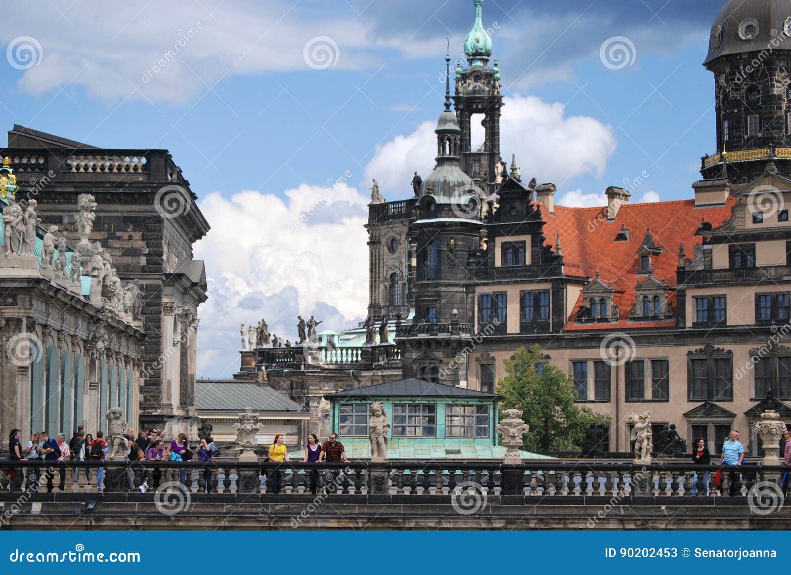 La cattedrale di Dresda fotografia stock editoriale. Immagine di europa ...